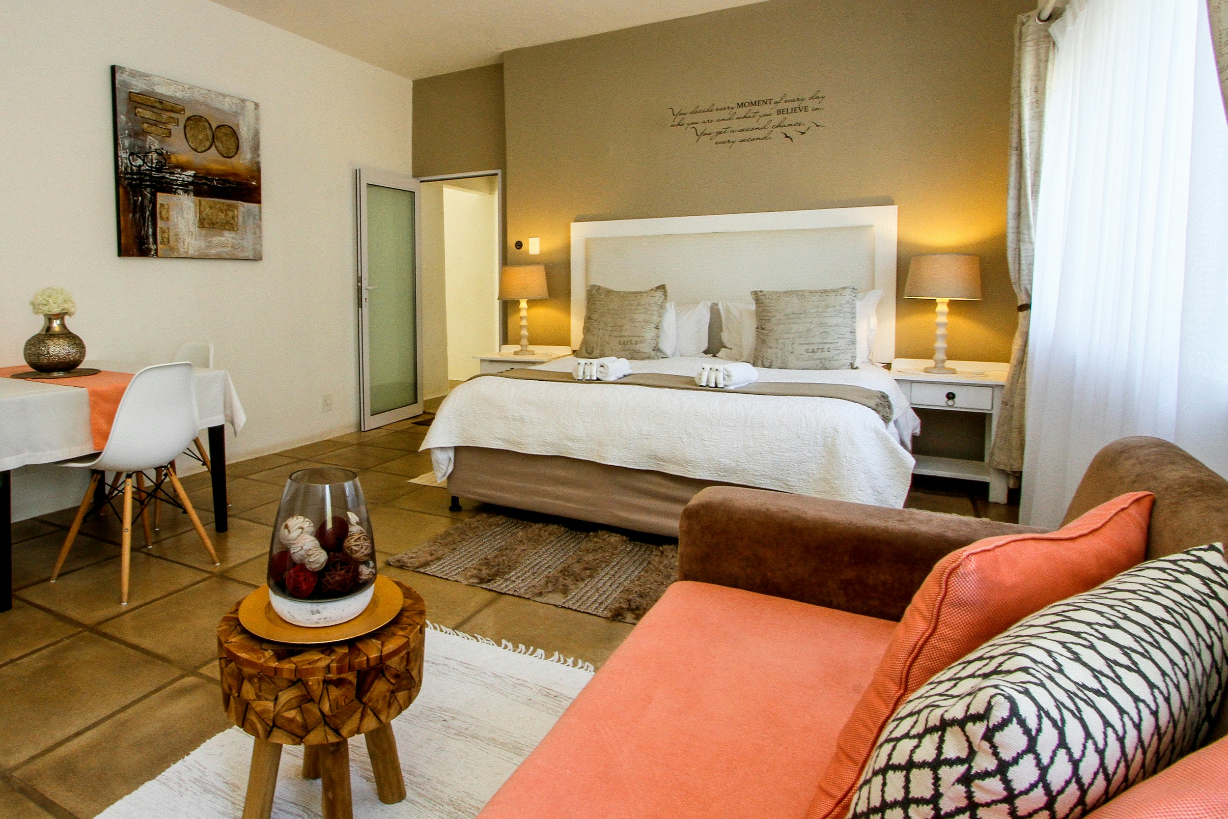 Caza Beach Guest House | LekkeSlaap