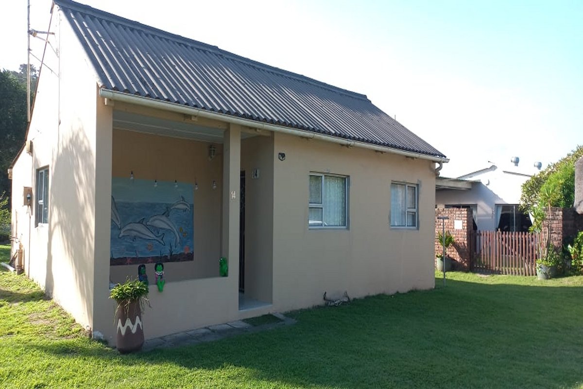 14 Swallow Drive | LekkeSlaap