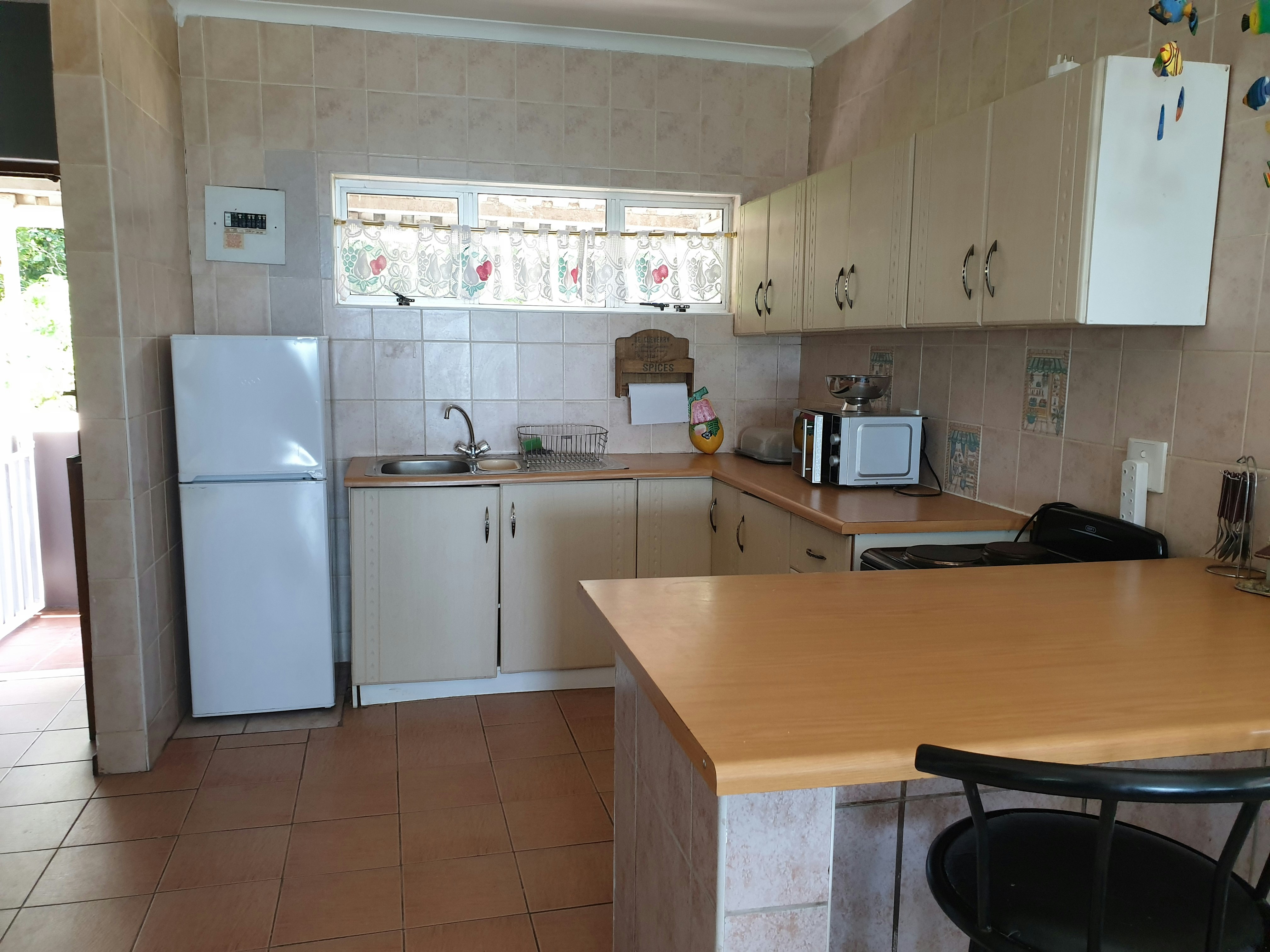 Views On Ballito Drive | LekkeSlaap