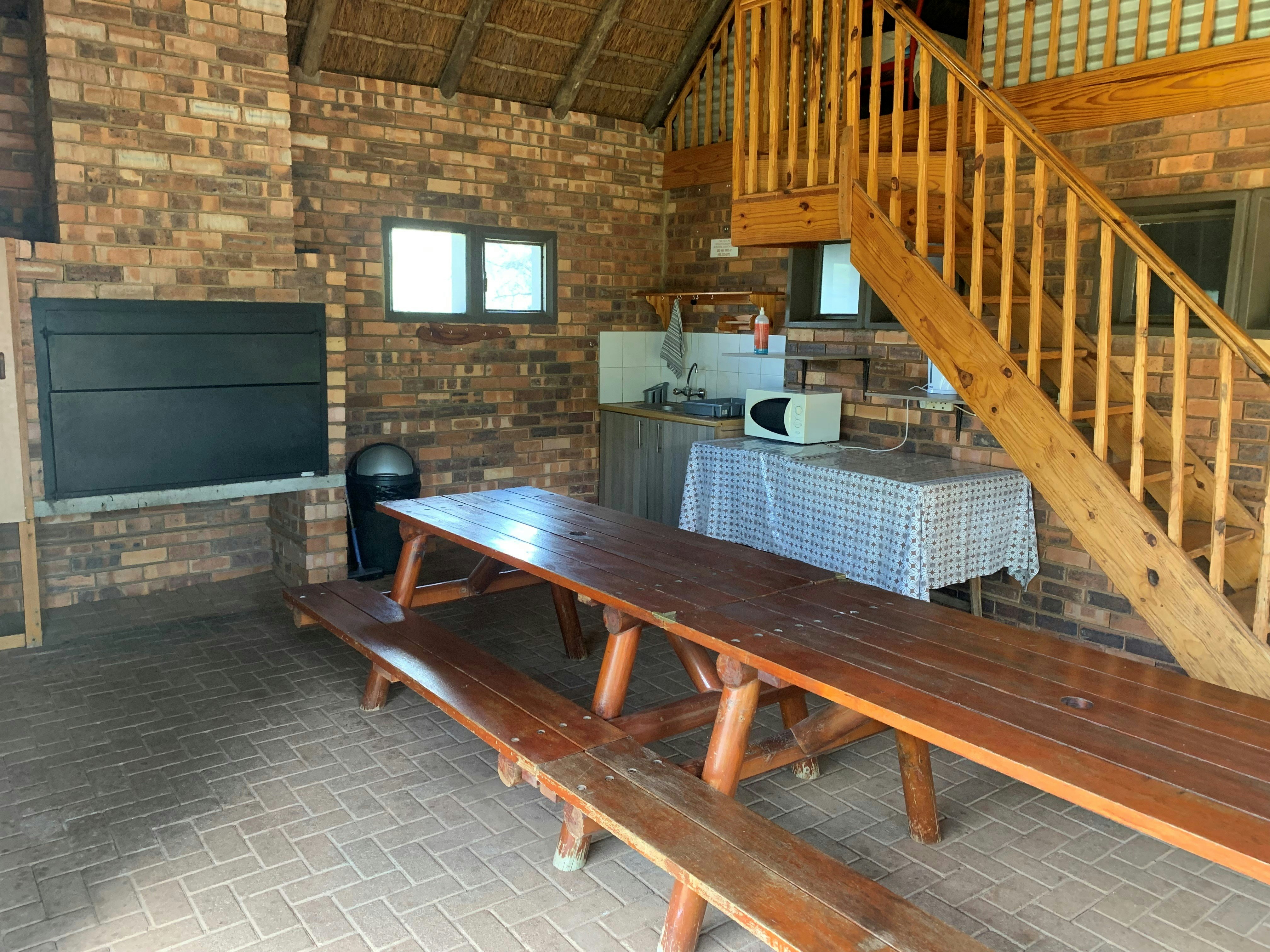 Sambane Bush Lodge | LekkeSlaap