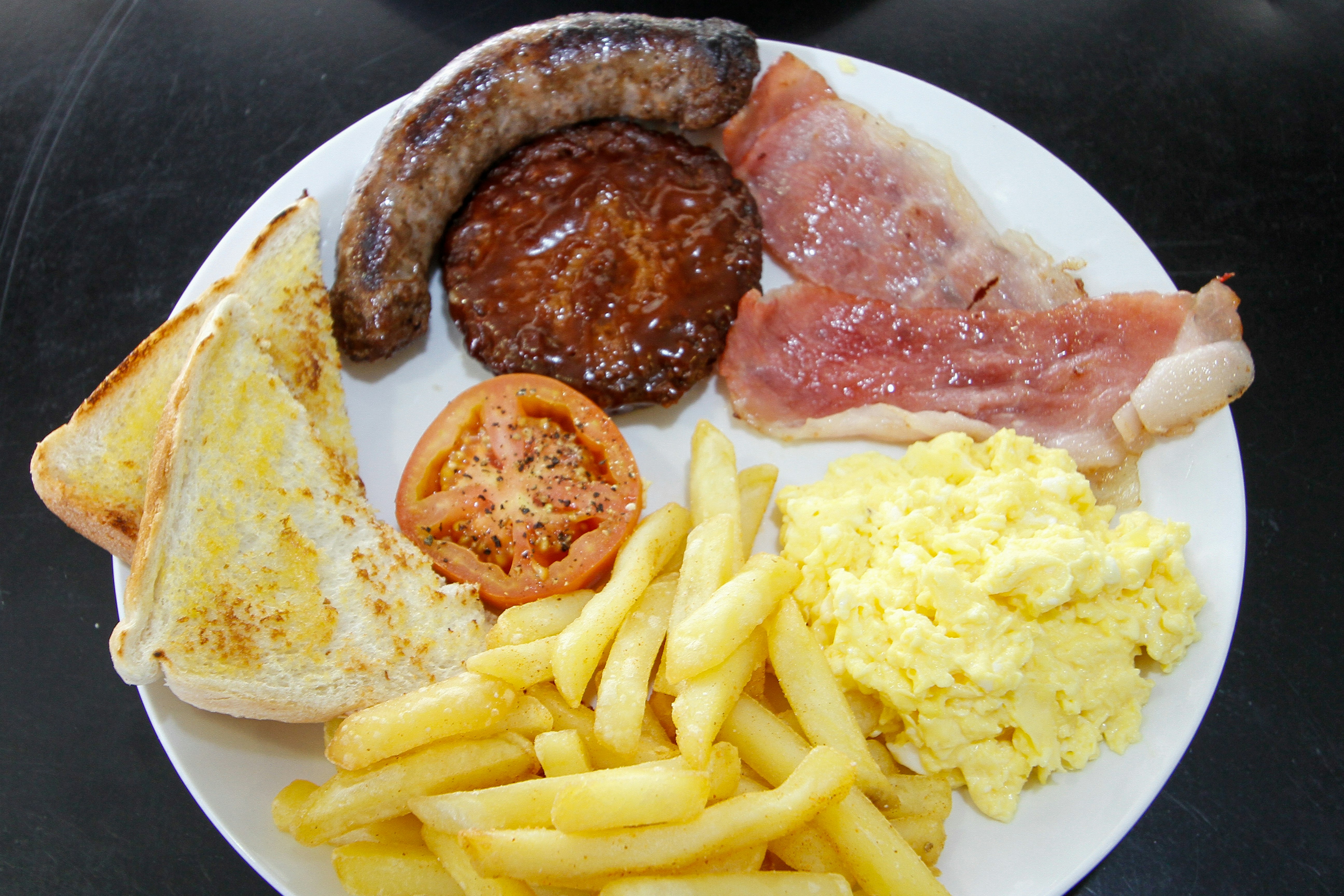 Accommodation near Botlokwa Hospital | LekkeSlaap