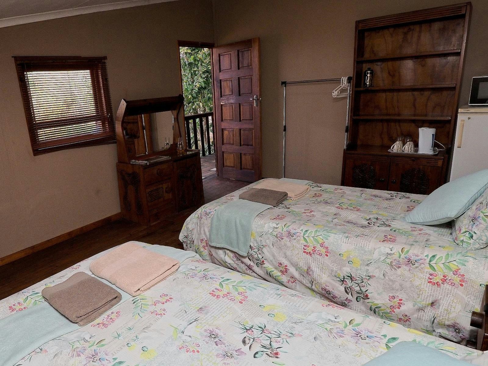 Kiaat Bungalows - Lofts with Communal Bathroom | Rooms