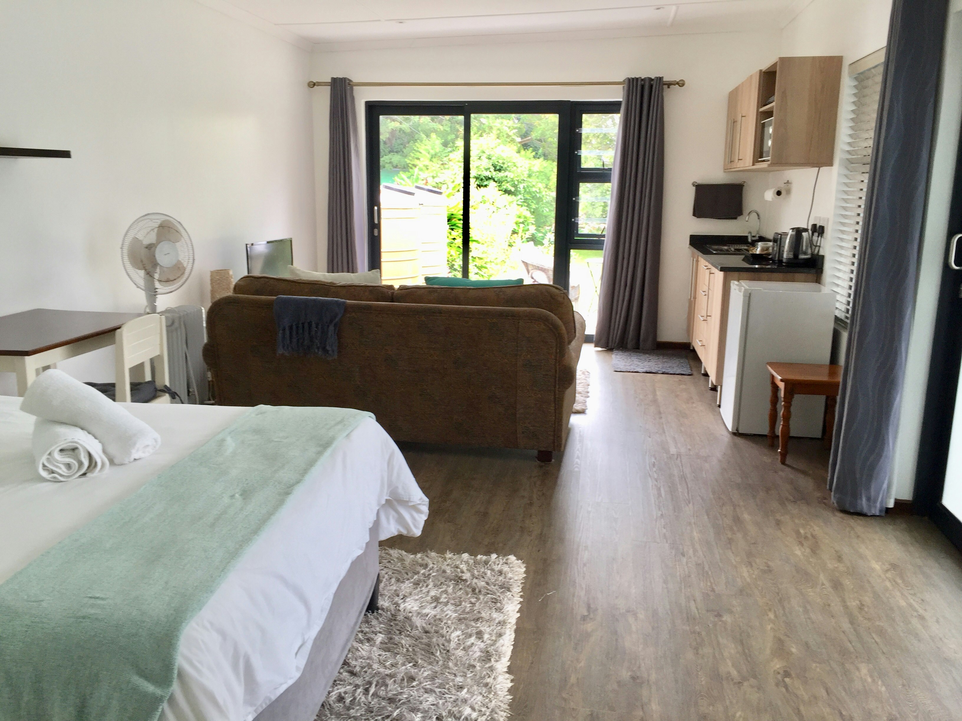 East London Accommodation - LekkeSlaap