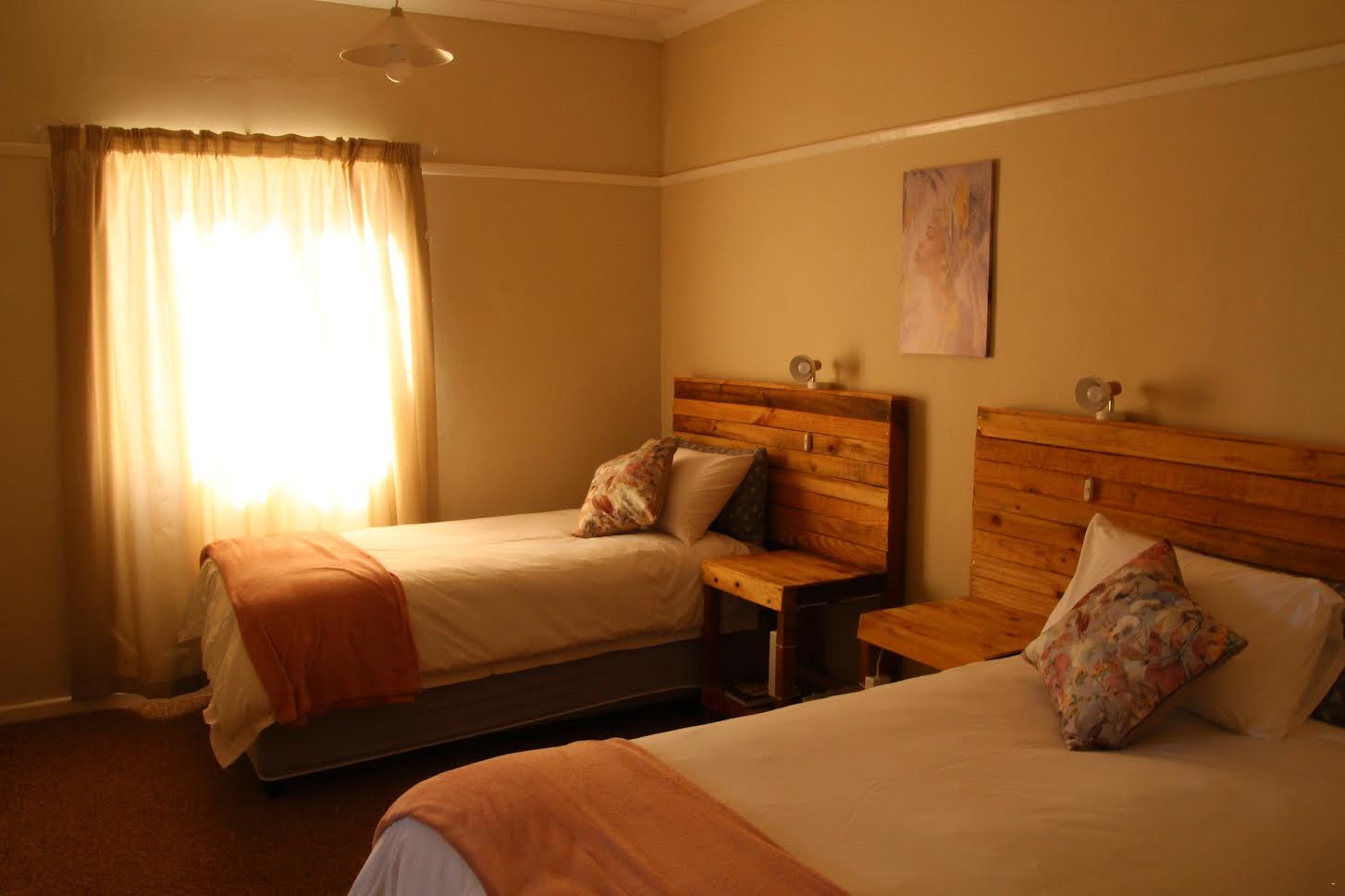 Loeriesfontein Accommodation - LekkeSlaap