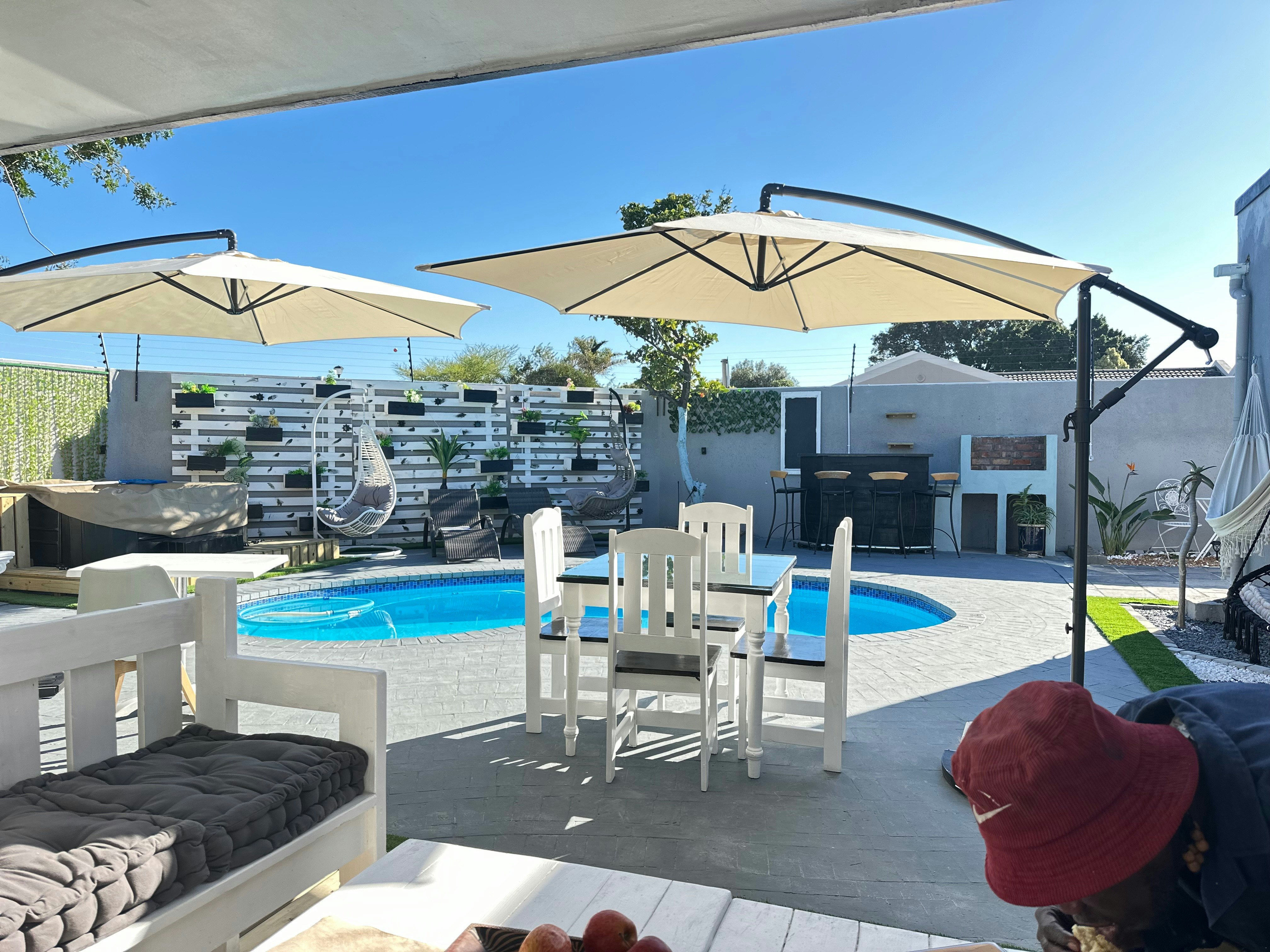 Caline VIP Mews | LekkeSlaap