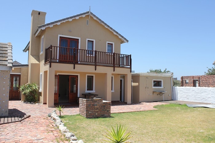 Yzerfontein Accommodation - LekkeSlaap