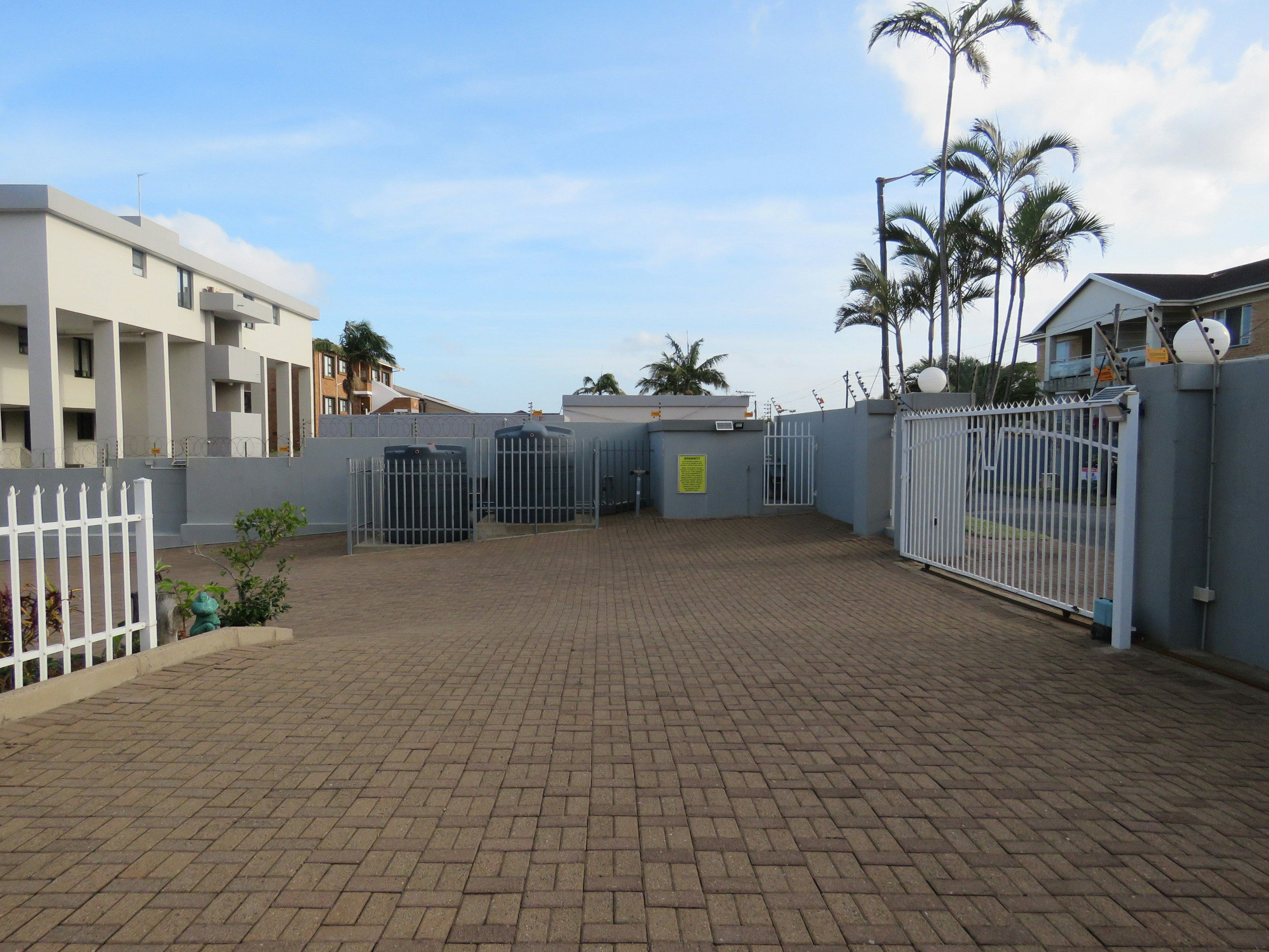 Manaba Beach Accommodation - LekkeSlaap