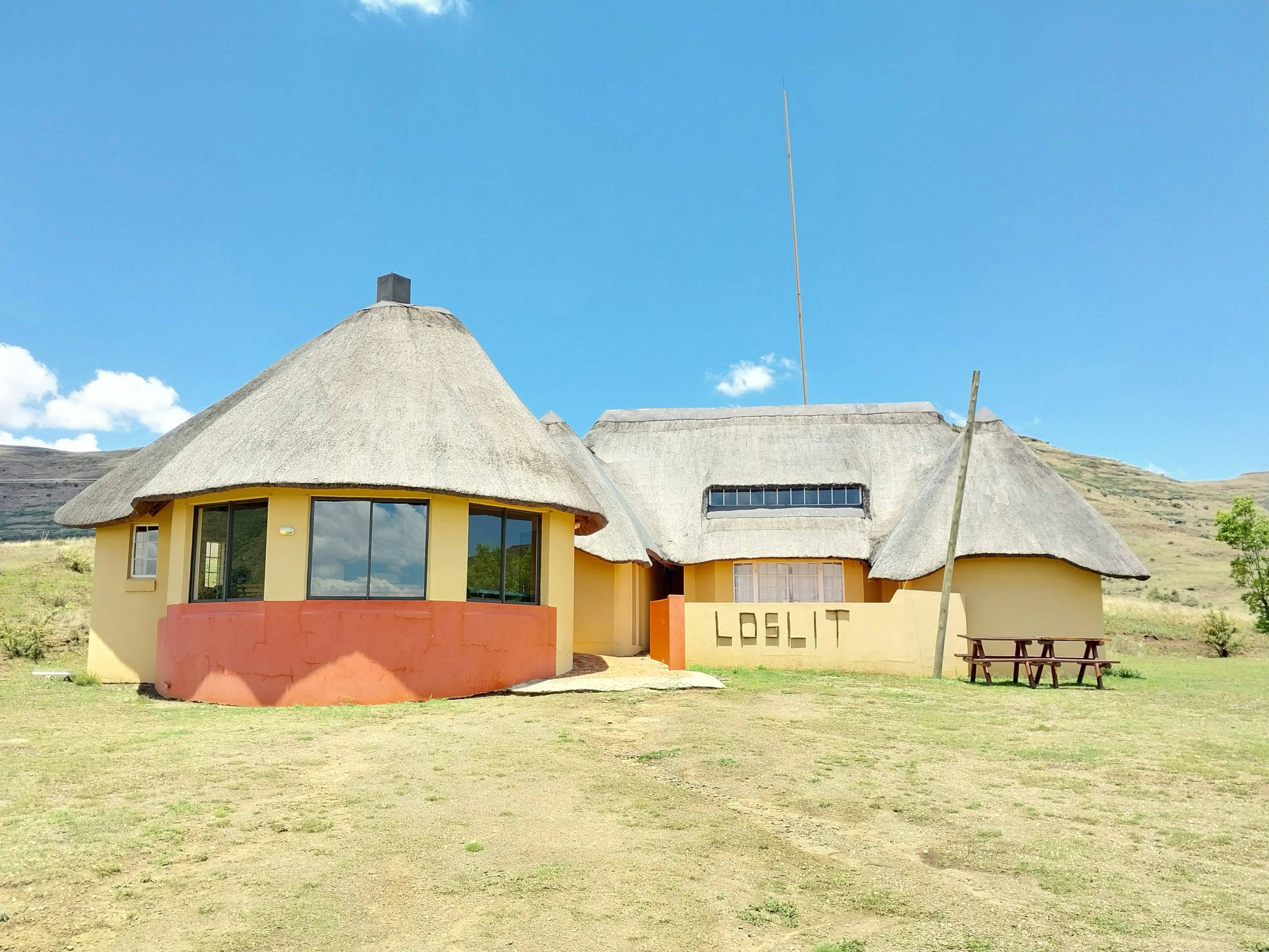 Rebellie Gaste Plaas - Loslit | LekkeSlaap