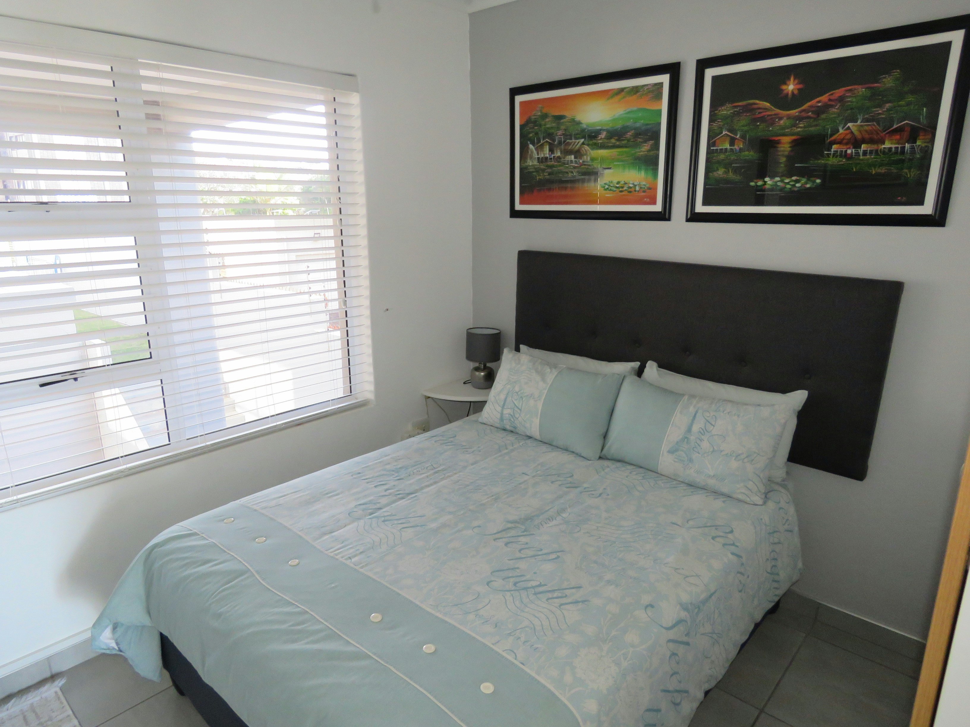 Manaba Beach Accommodation - LekkeSlaap