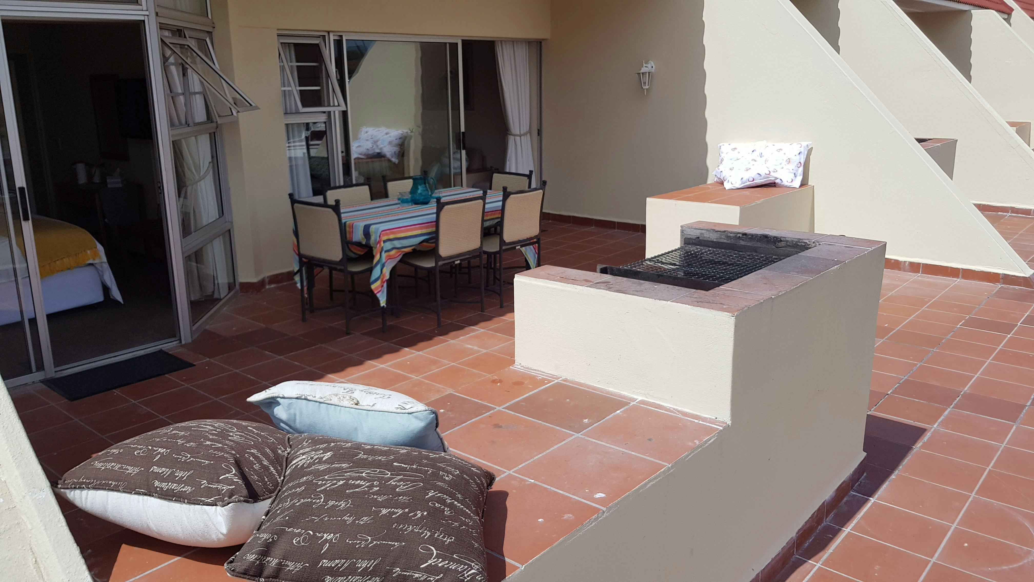 Moonlight @ Port Marina | LekkeSlaap