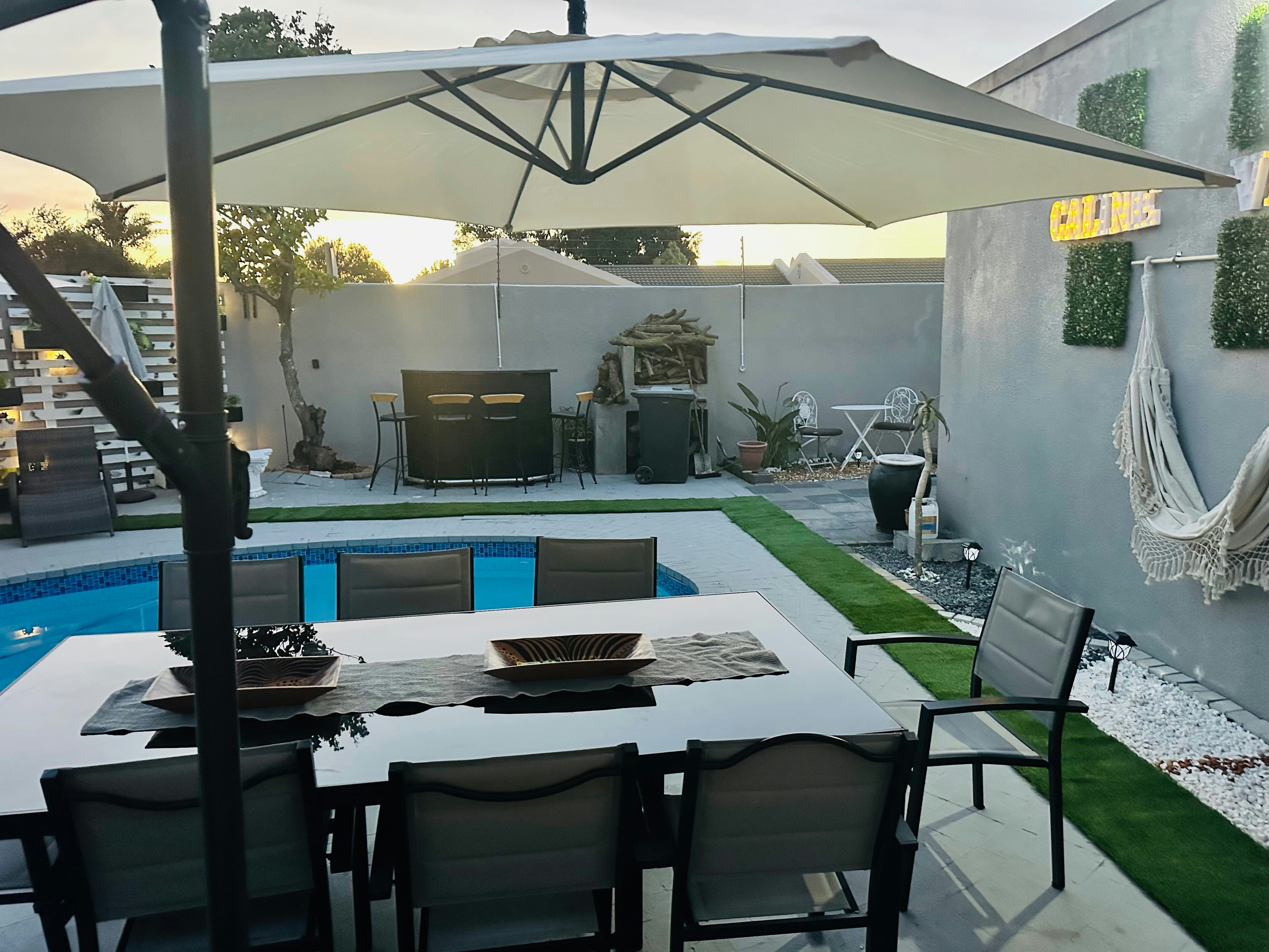 Caline VIP Mews | LekkeSlaap