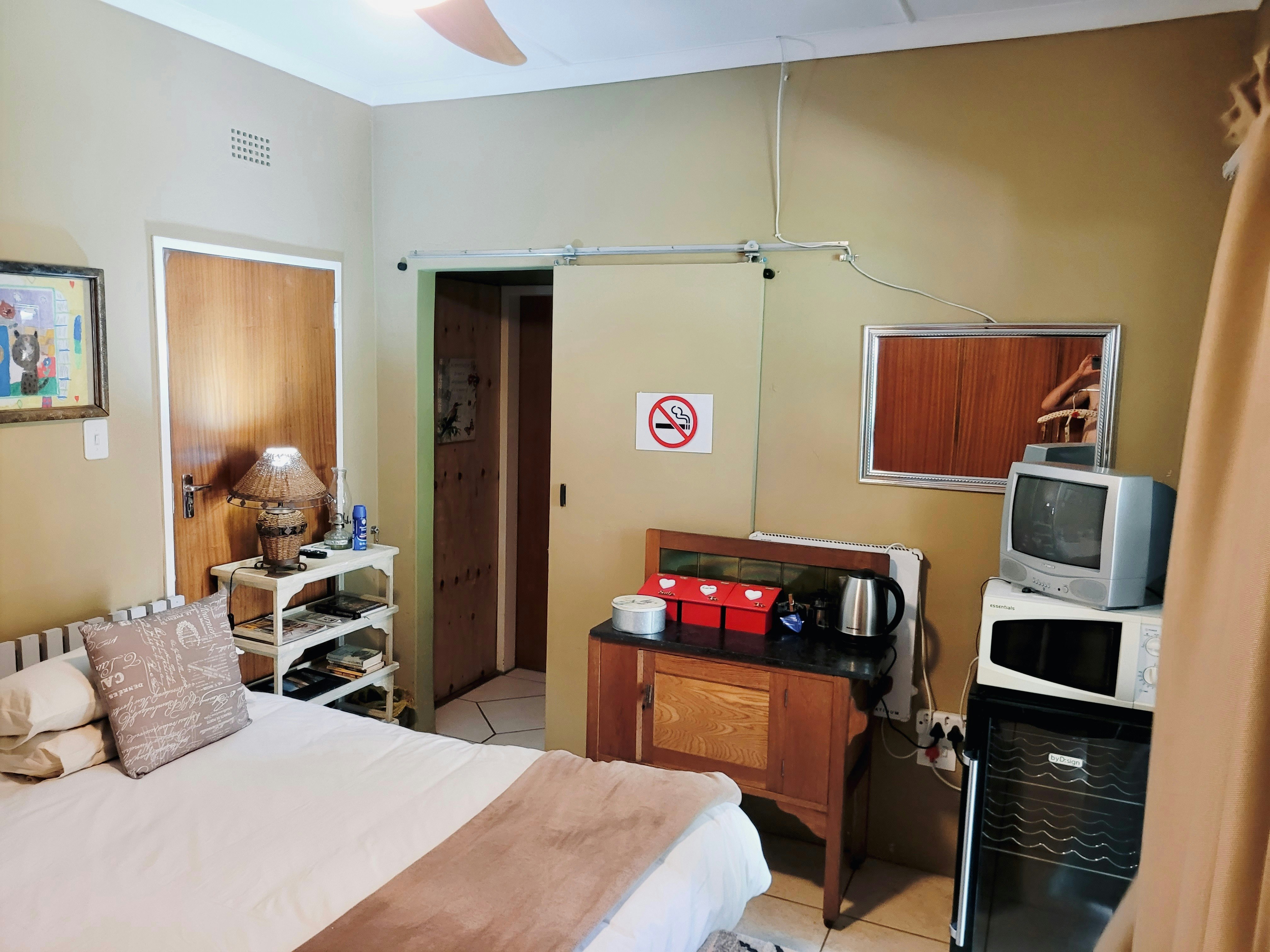 Colesberg Accommodation - LekkeSlaap