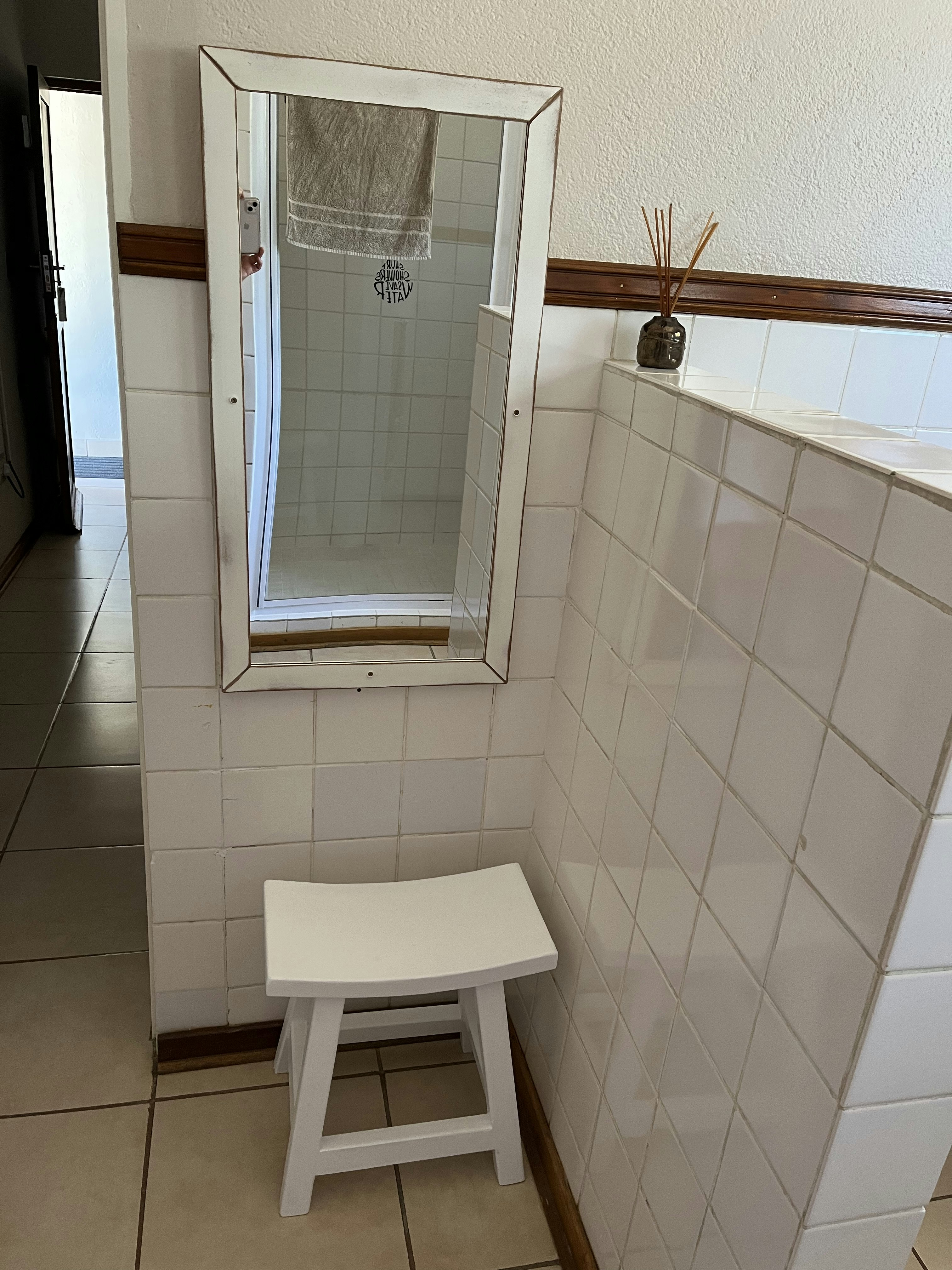 Kambro Accommodation & Farm Stall | Rooms