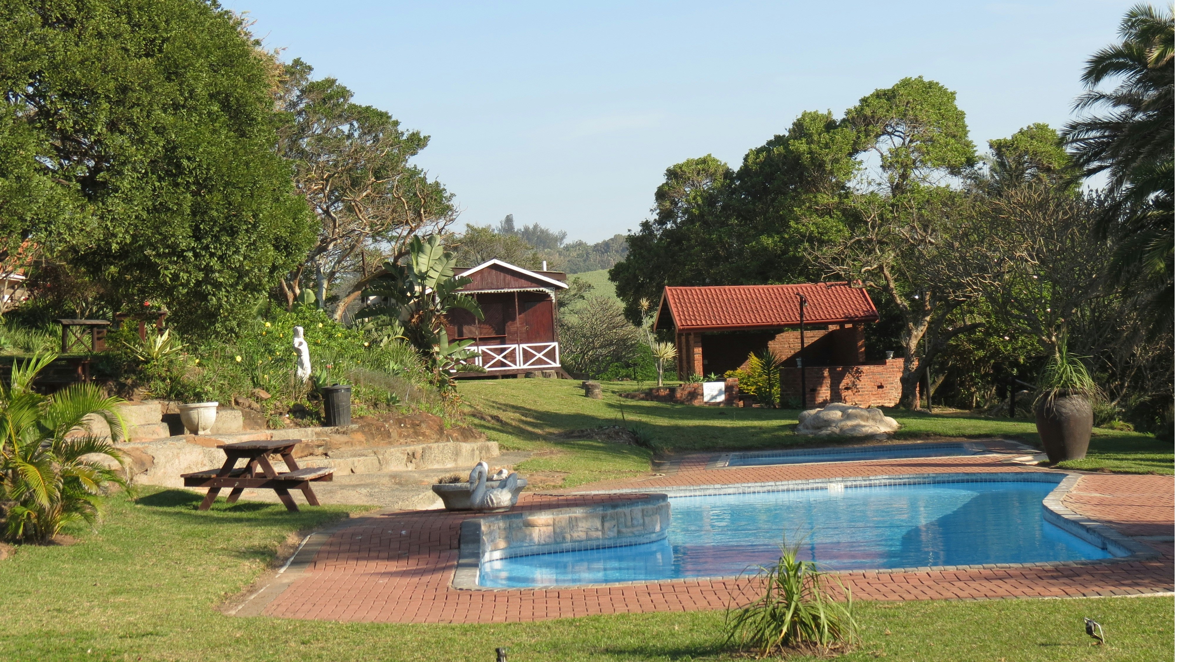 Caravan Cove Resort | LekkeSlaap