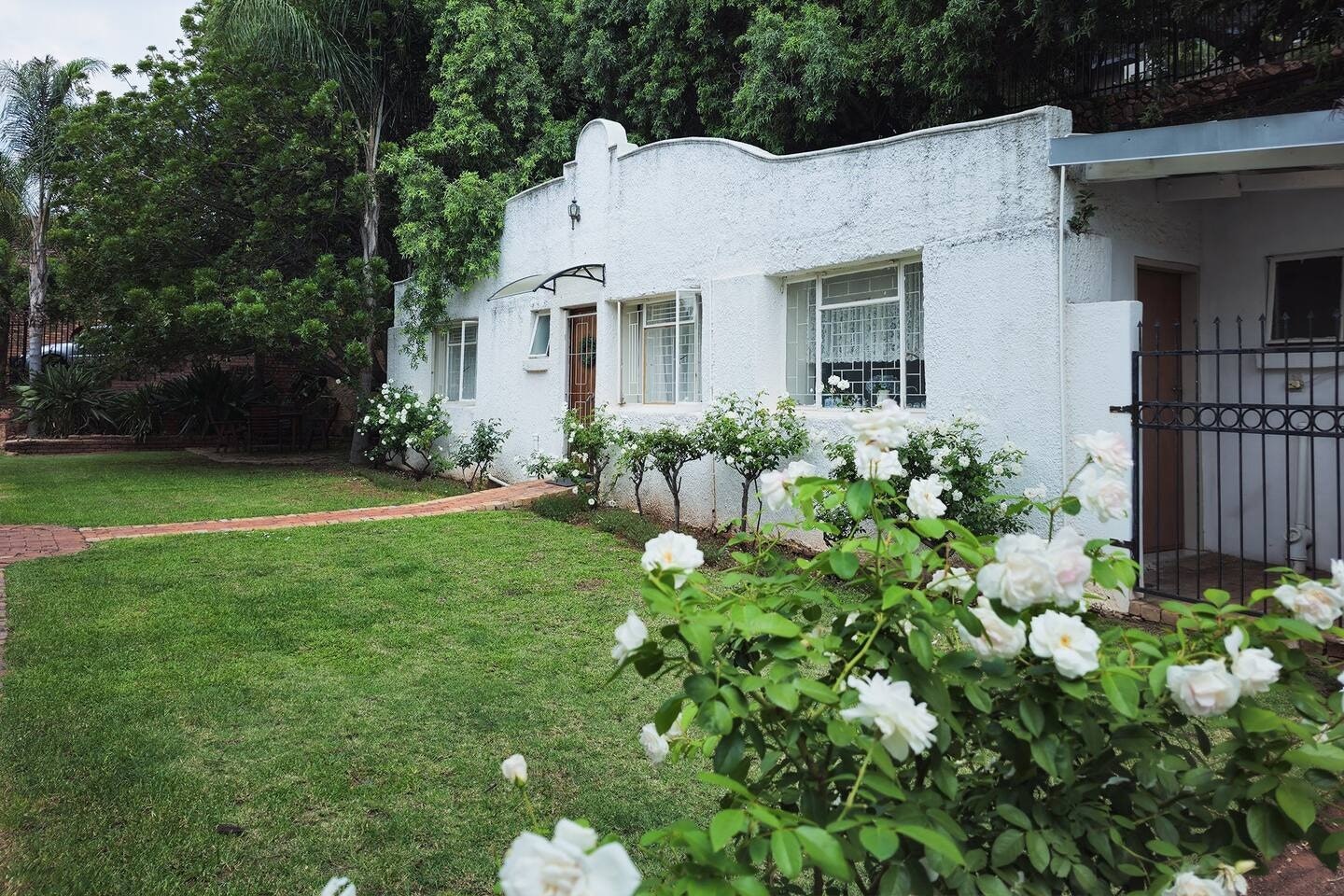 Dutch on Tecoma | Map