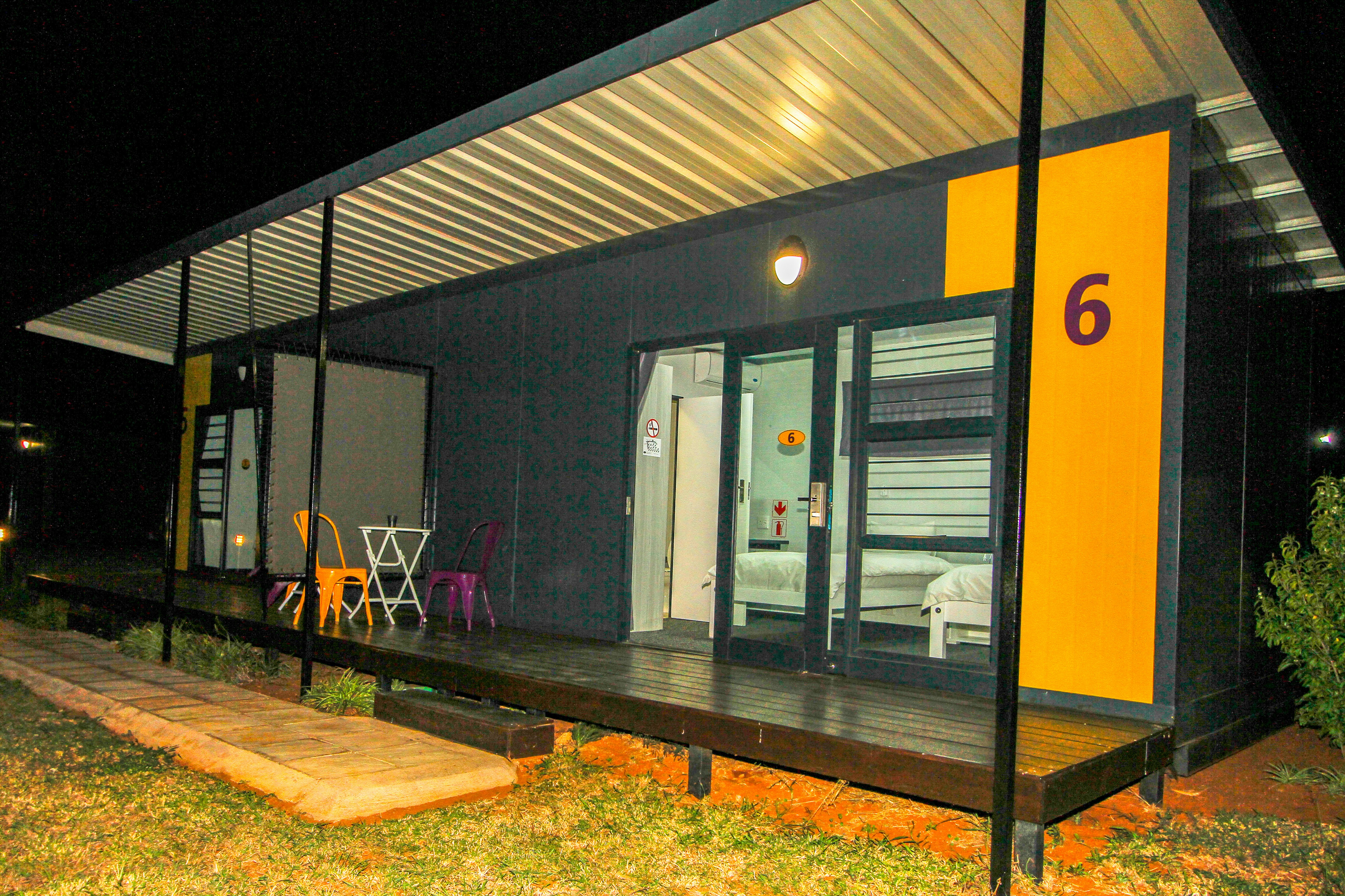 Accommodation near Botlokwa Hospital | LekkeSlaap