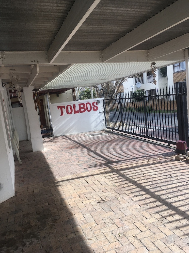 Tolbos Backpackers | LekkeSlaap