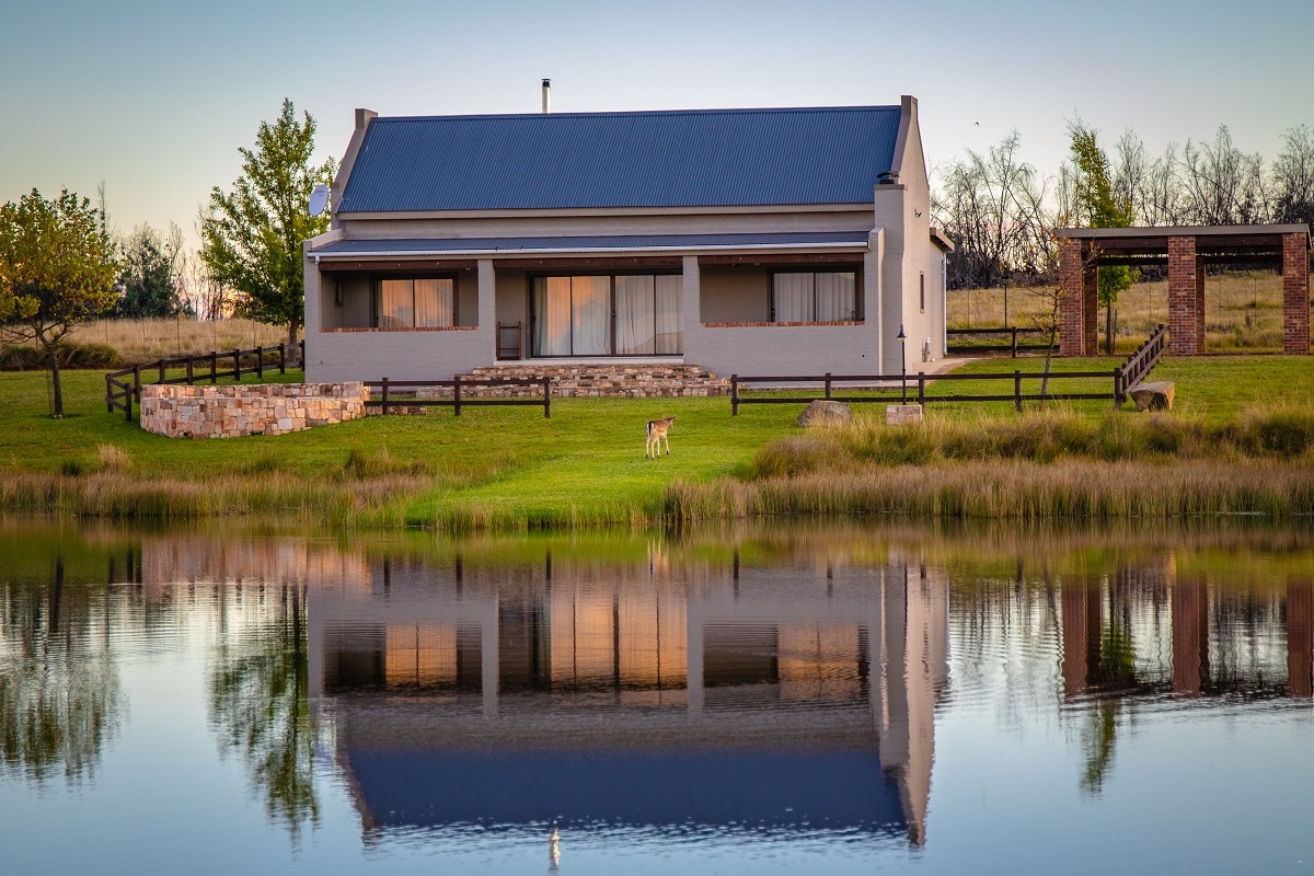 Blue Crane Farm - Trout and Wildlife Estate | LekkeSlaap