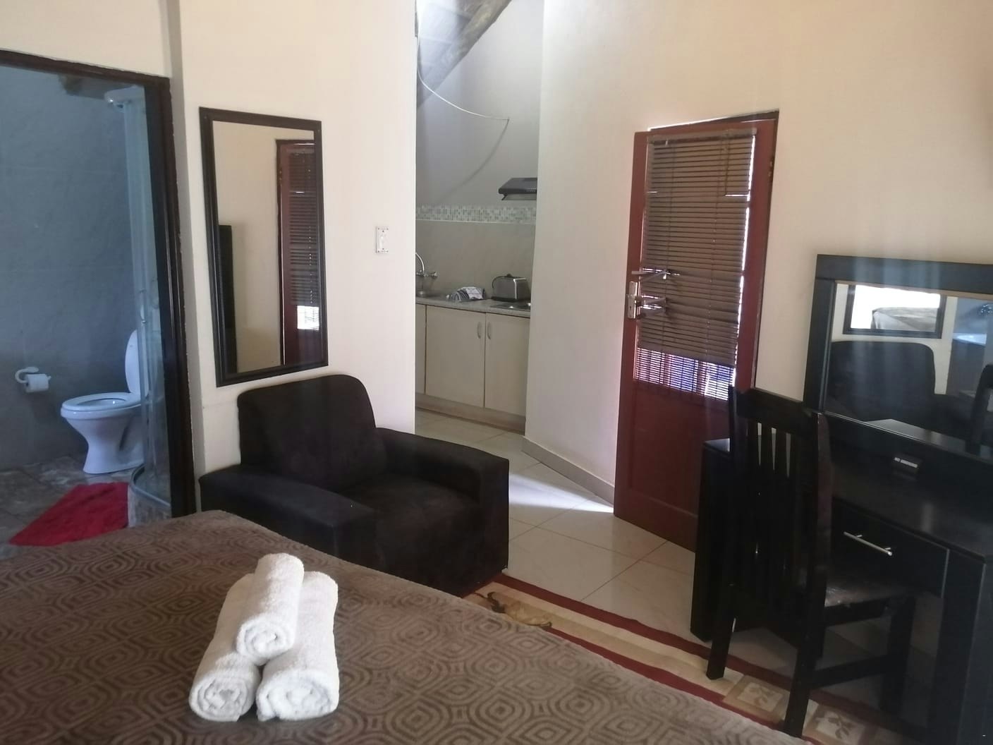 Intsingizi Bird Lodge | LekkeSlaap