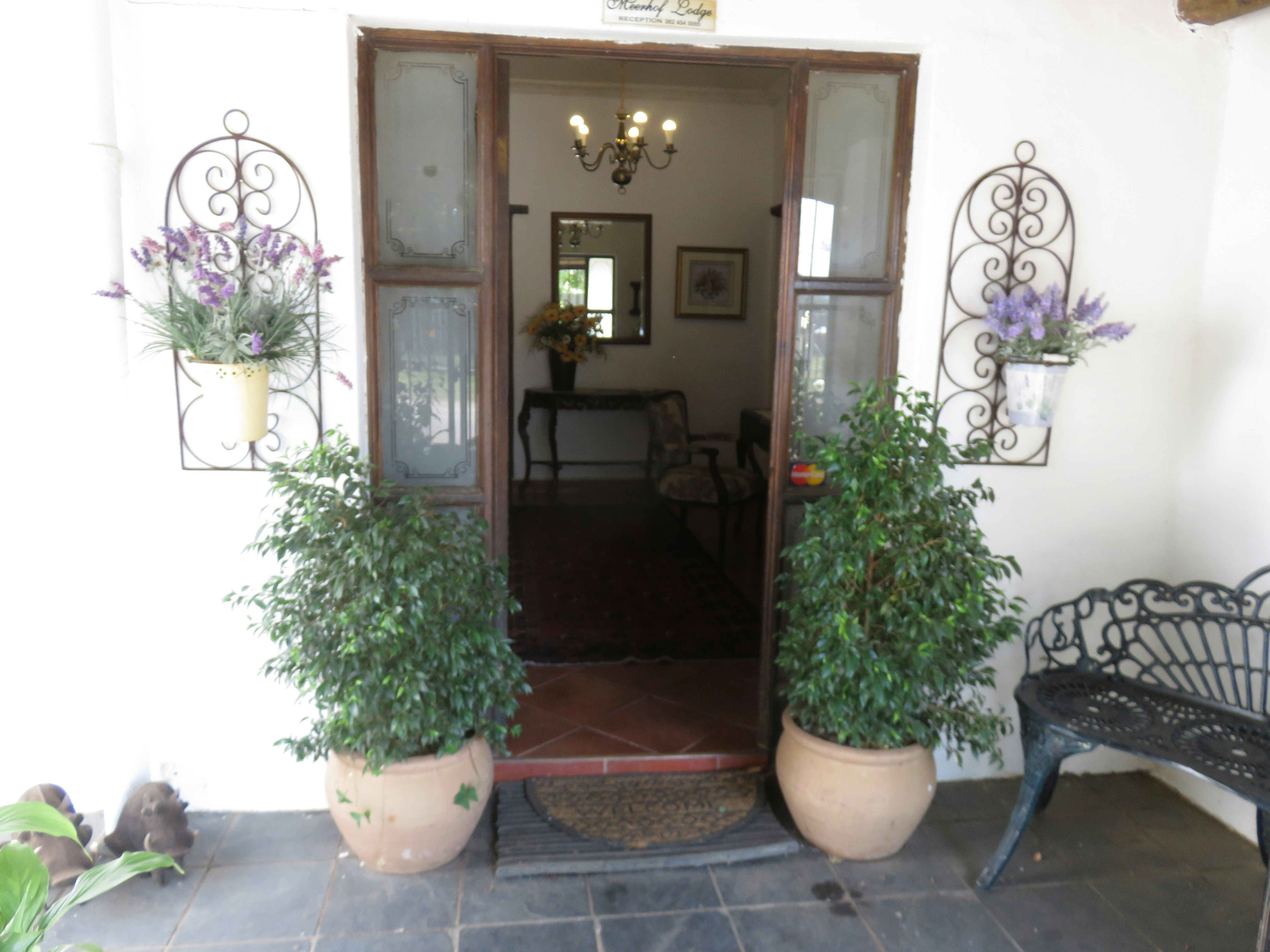 Harties Lodge - Meerhof | LekkeSlaap