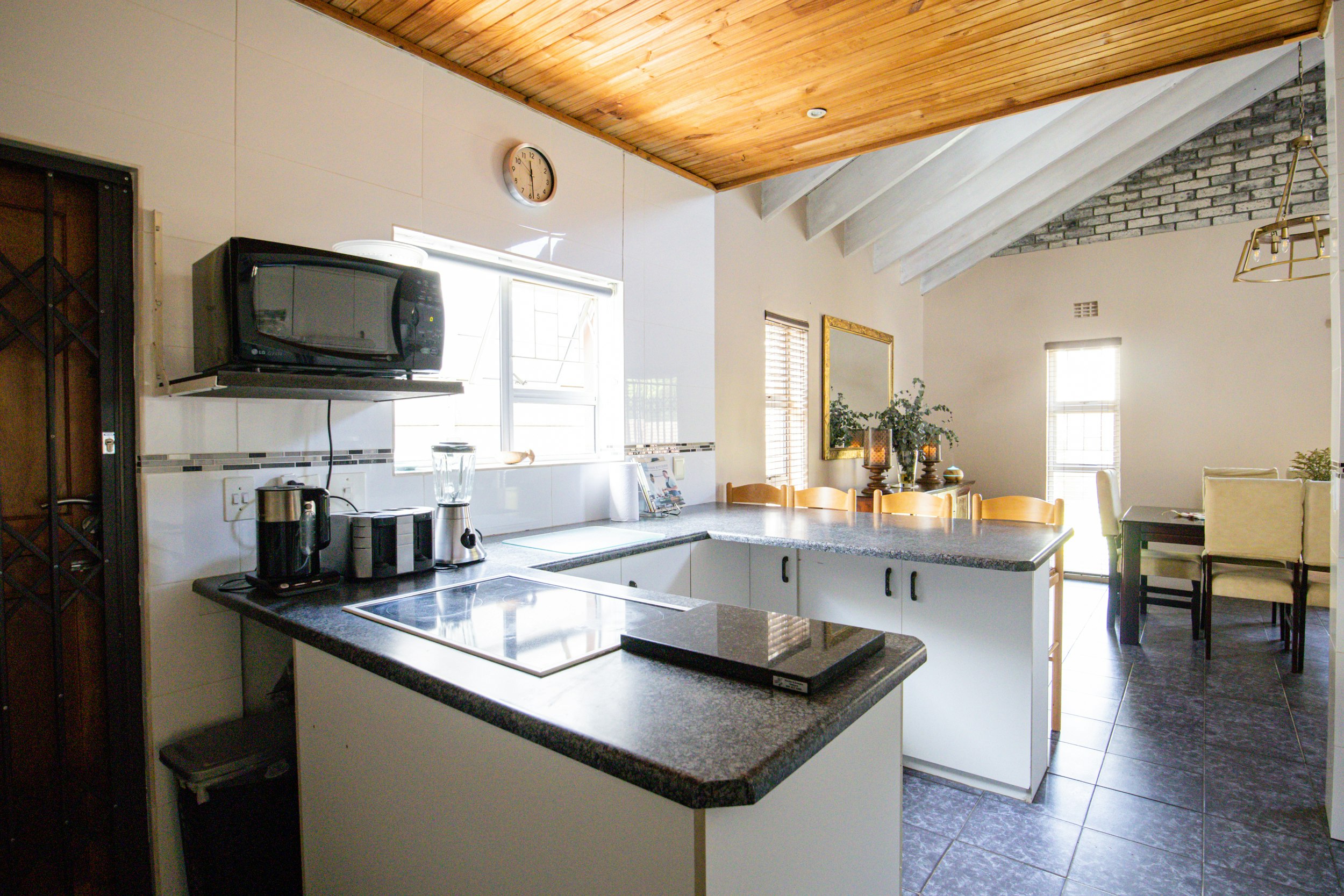 Cape Town Accommodation - LekkeSlaap