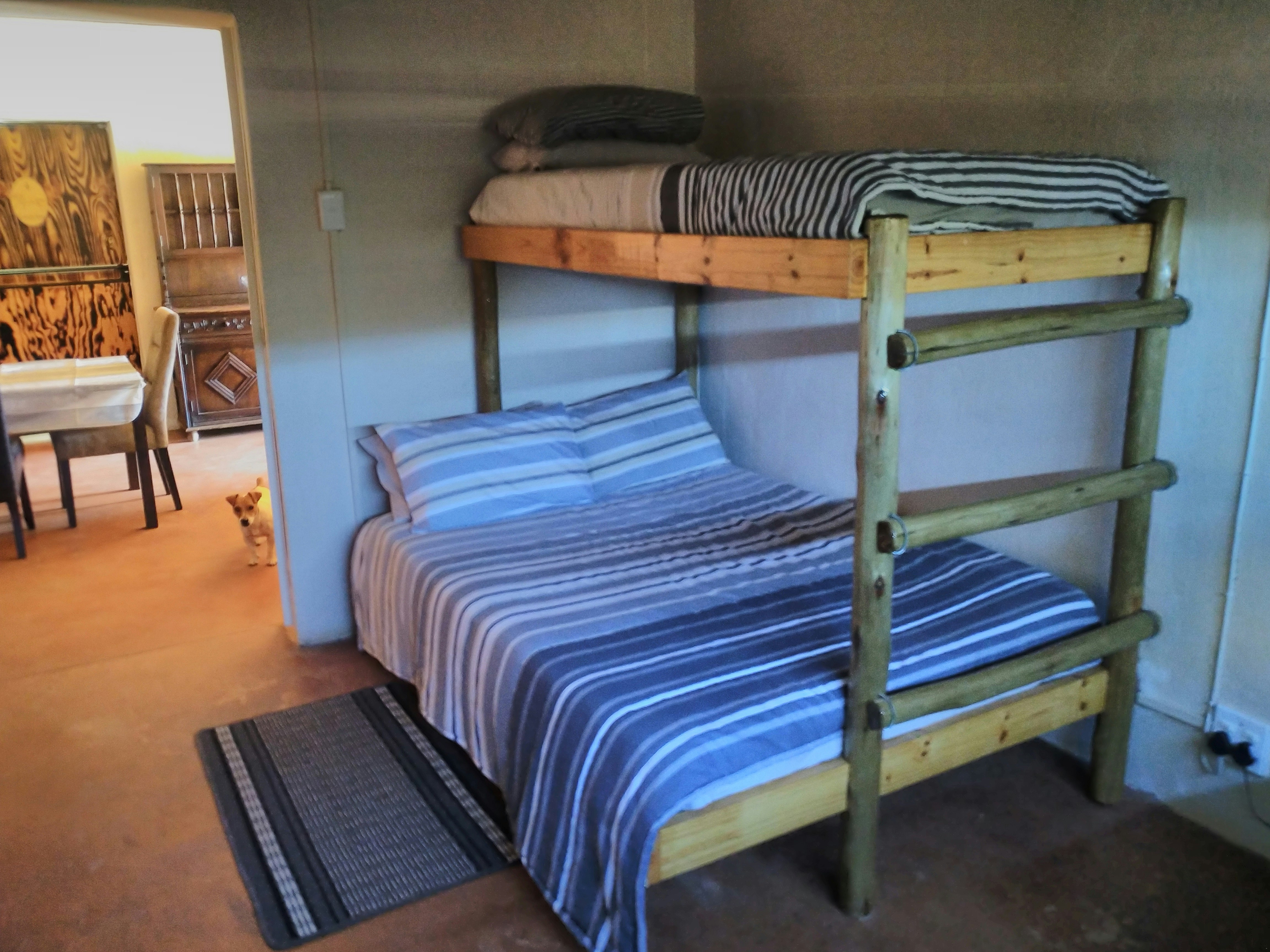 Thaba Nkwe Bush Veld Inn | LekkeSlaap