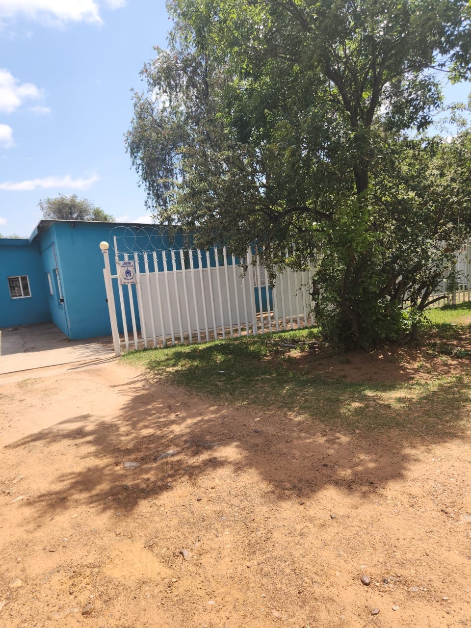 Bronkhorstspruit Hunters Nest Guest House | LekkeSlaap