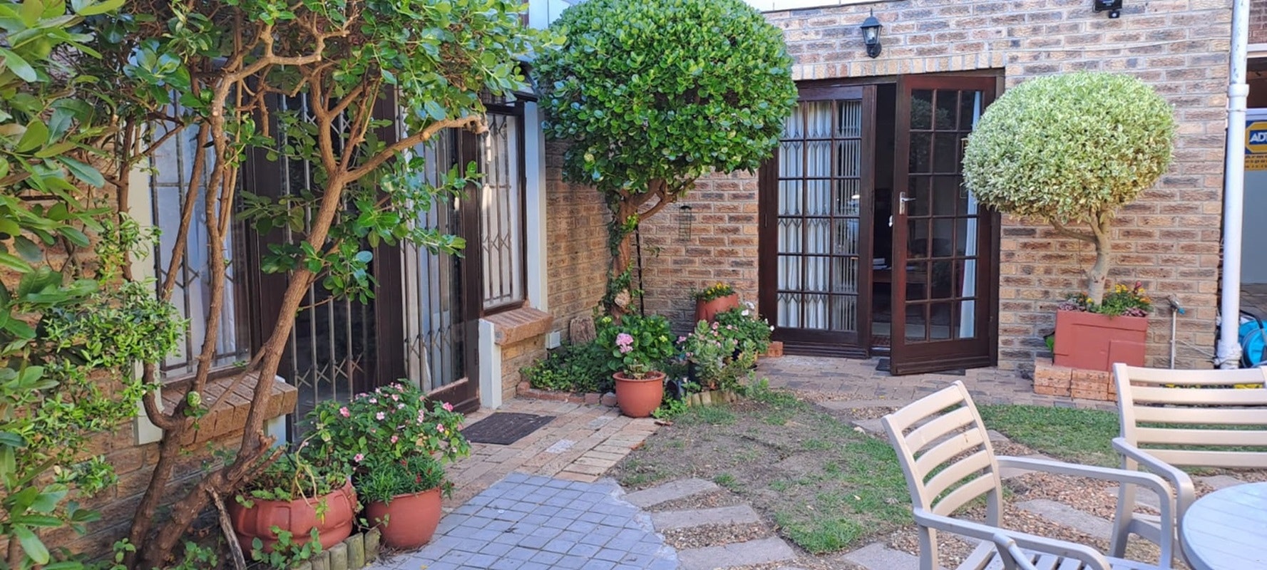 Opal Cottage | LekkeSlaap