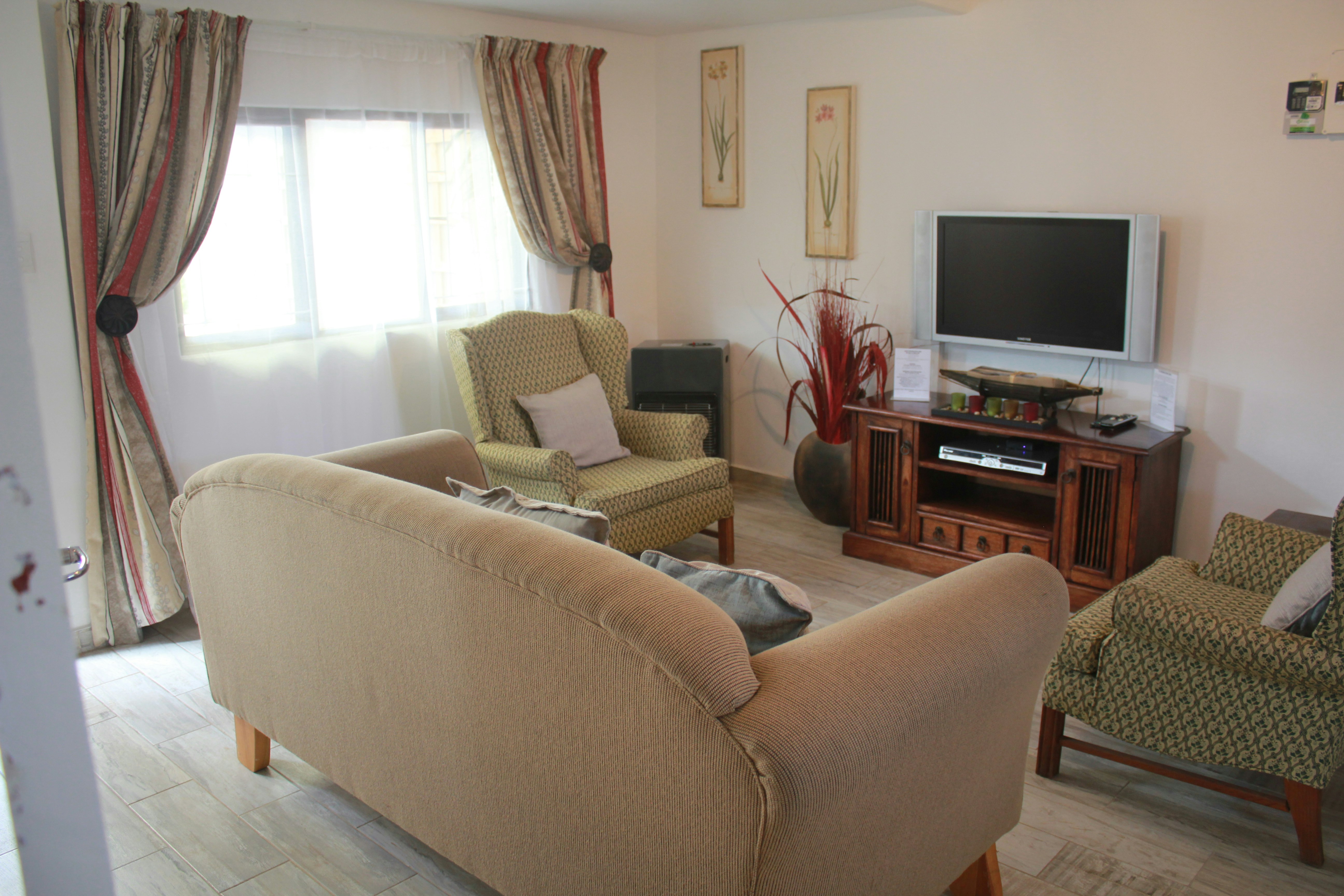 Plane Trees Place | LekkeSlaap