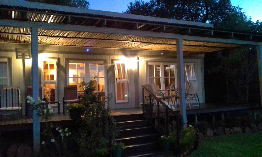 Magalies Mountain View Cottage | LekkeSlaap