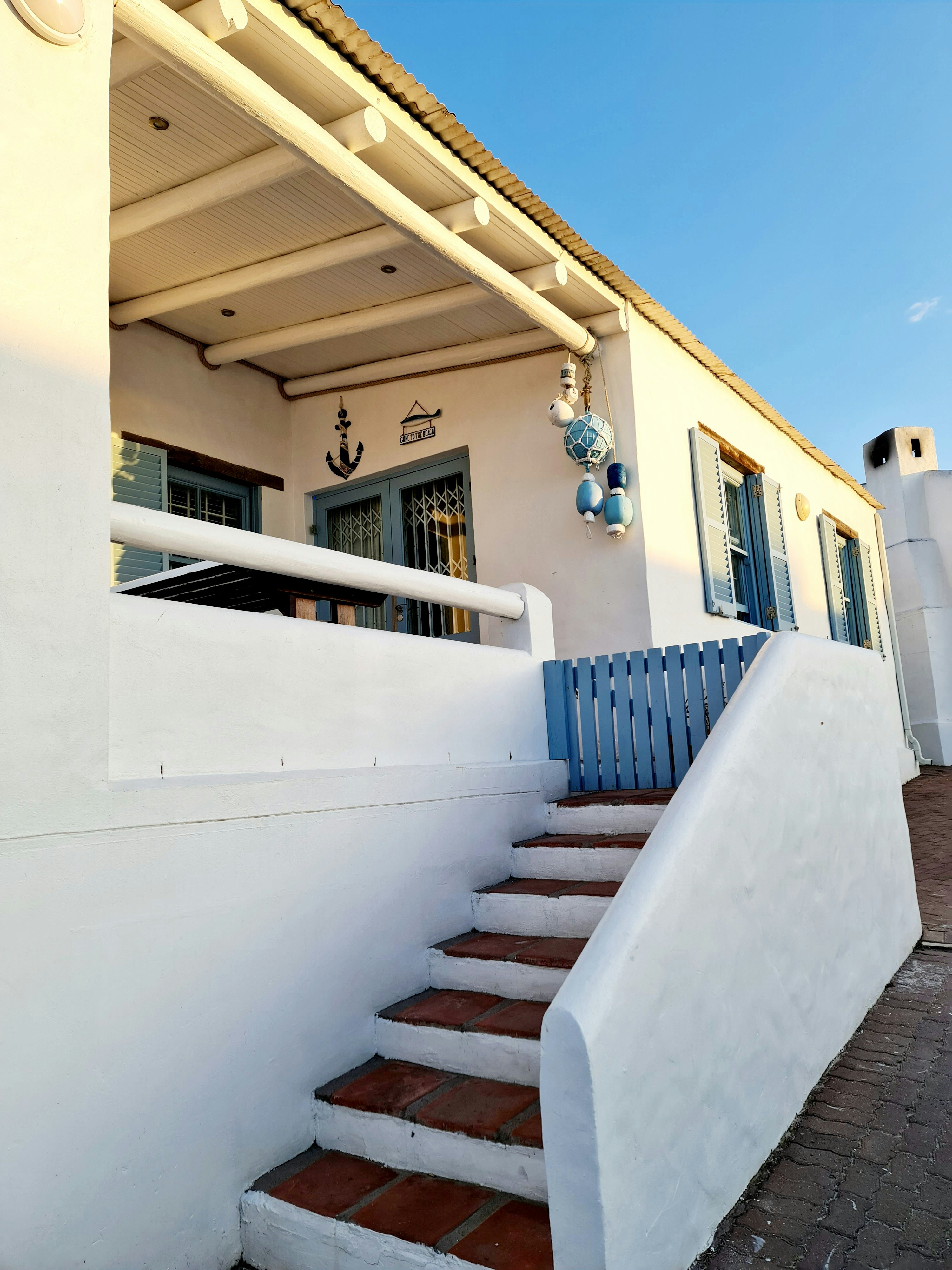 Flamink Beach View Cottage | LekkeSlaap