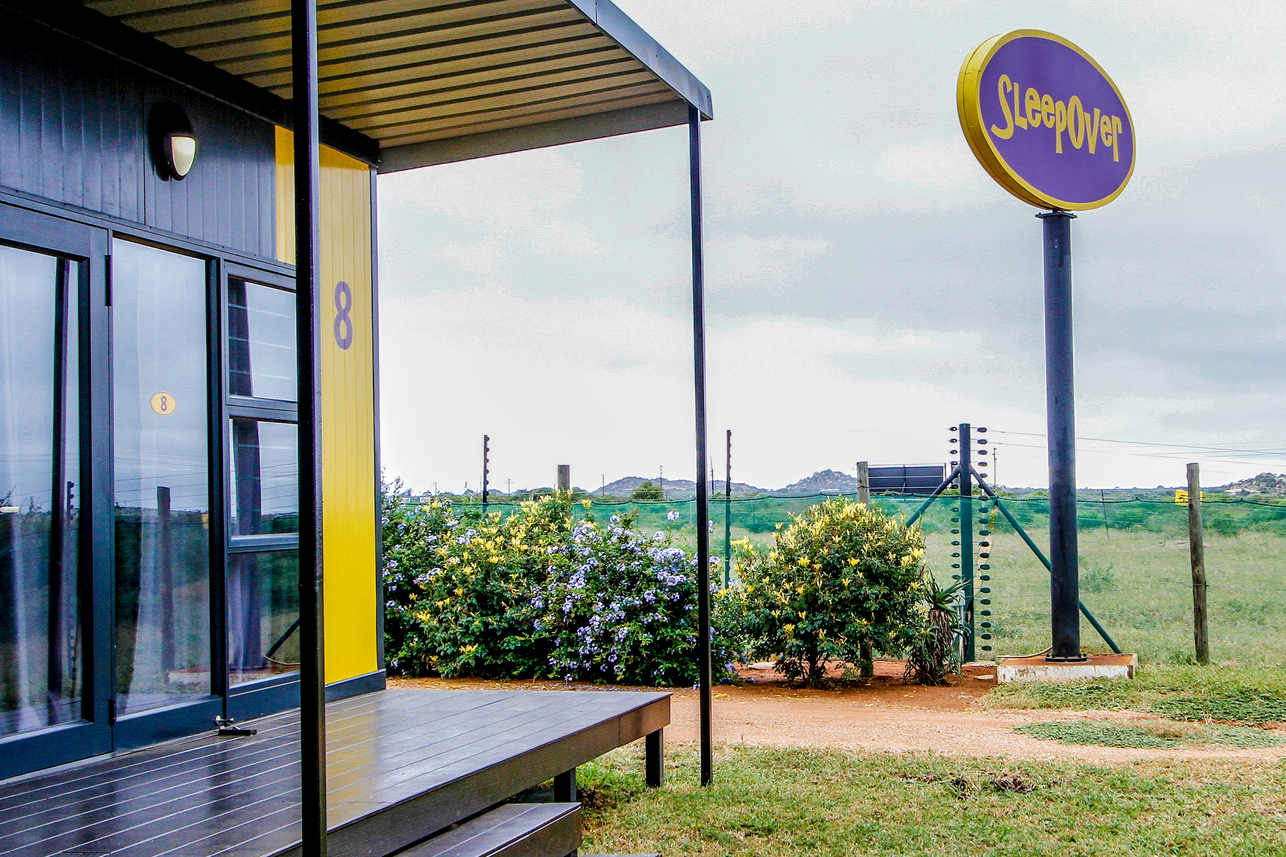 Accommodation near Botlokwa Hospital | LekkeSlaap