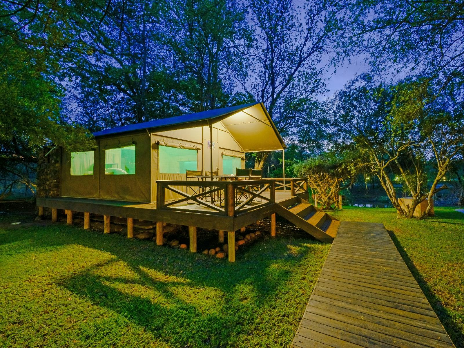 Mulati Luxury Safari Camp | LekkeSlaap