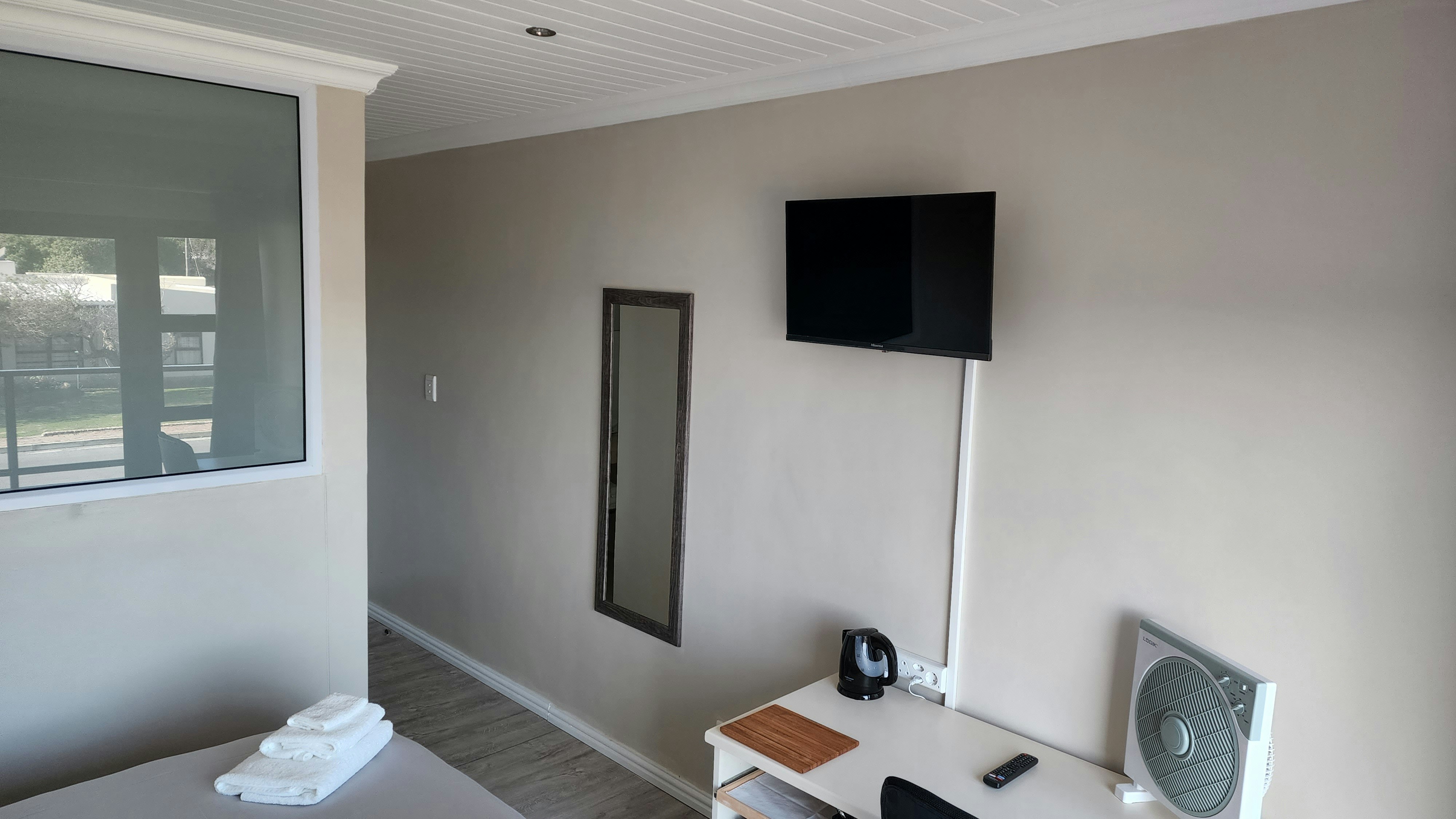 Stonehouse on Main | LekkeSlaap