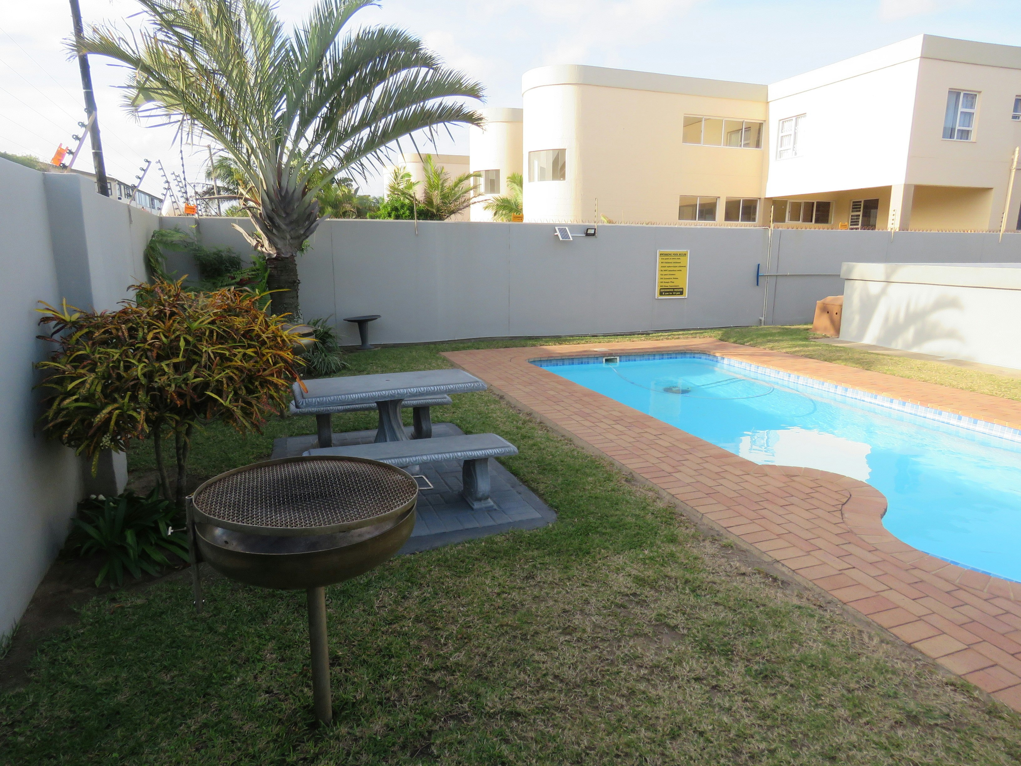 Manaba Beach Accommodation - LekkeSlaap