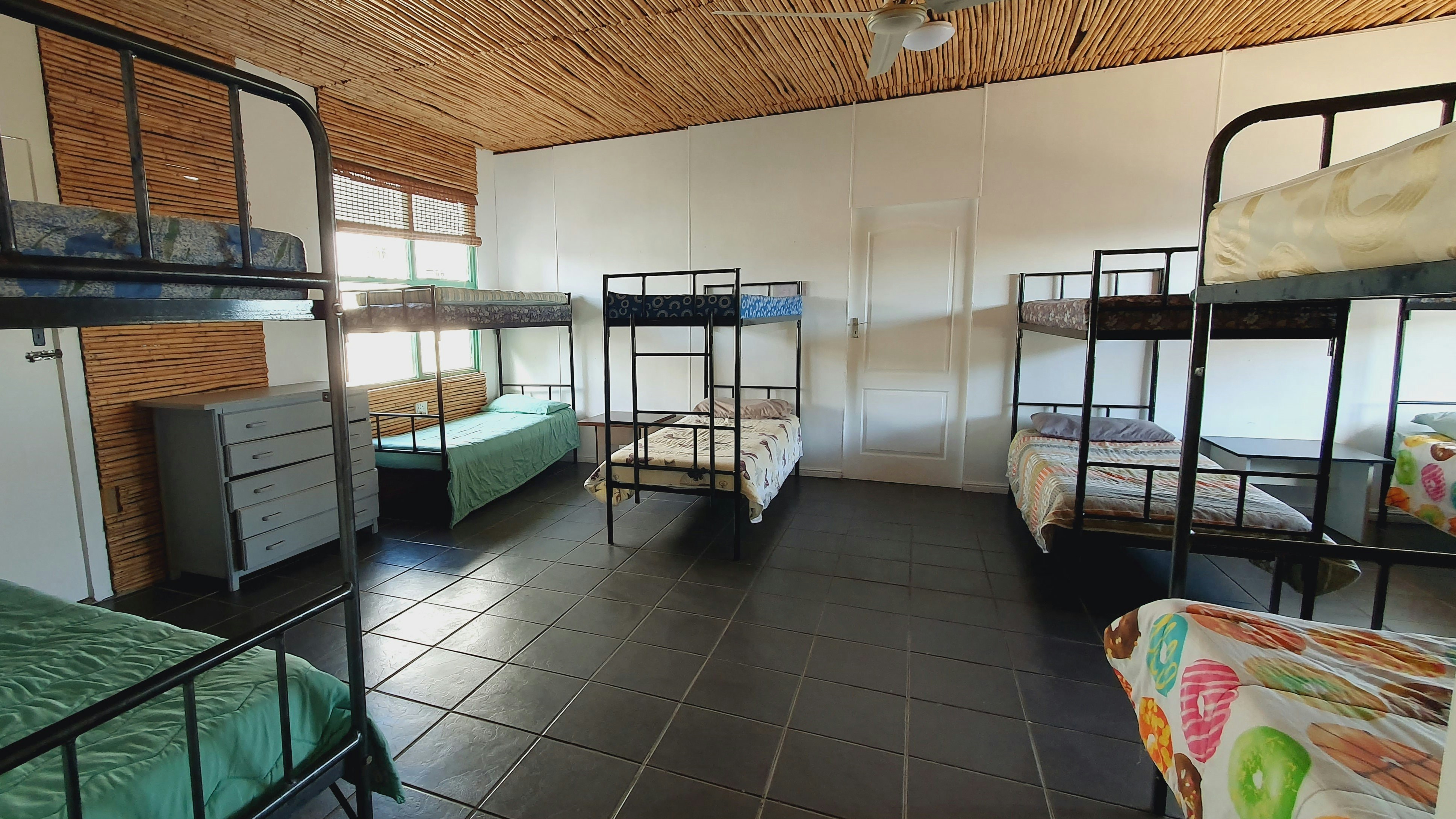 Hopefield Garden Lodge | LekkeSlaap