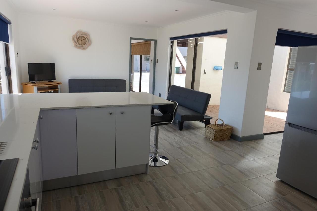 Helios Place Unit 33 | LekkeSlaap