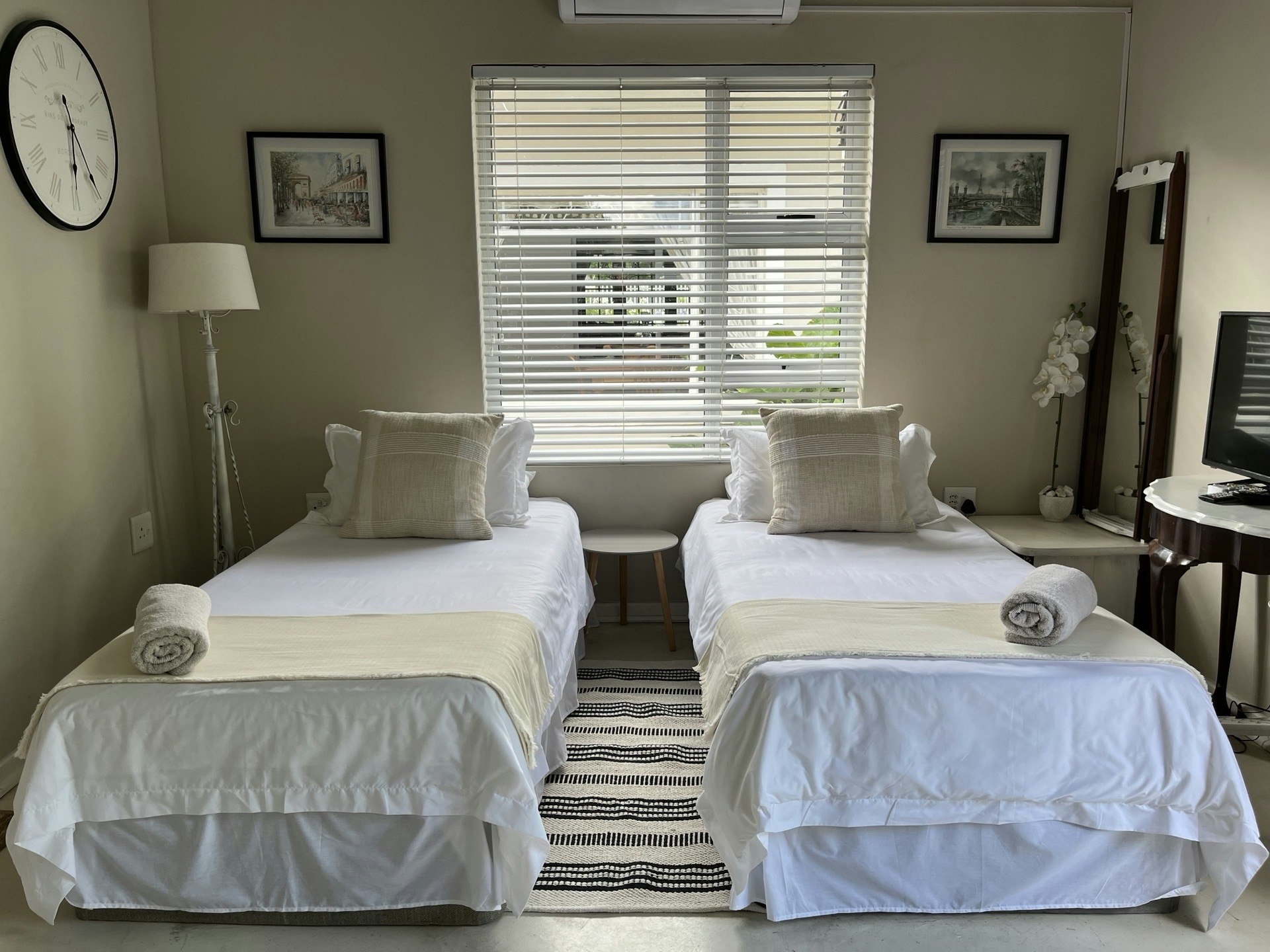 Accommodation near Life Rosepark Hospital | LekkeSlaap