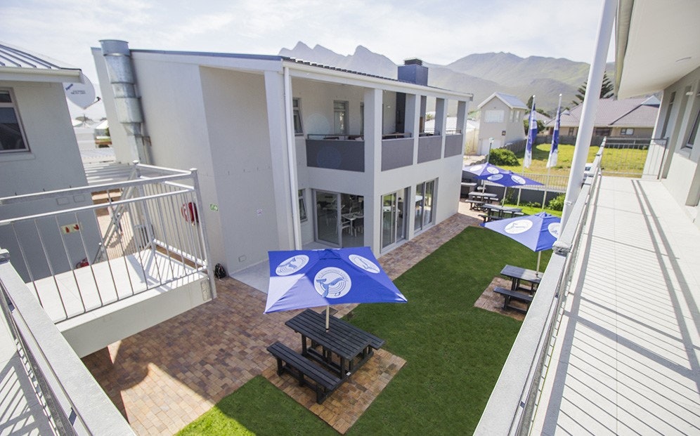 Kleinmond Lodge | LekkeSlaap