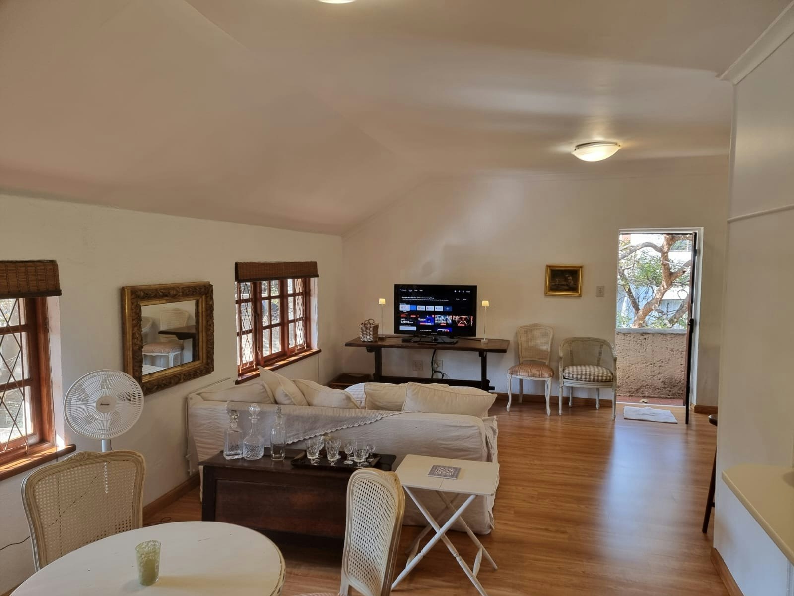 Waterfall Loft | LekkeSlaap