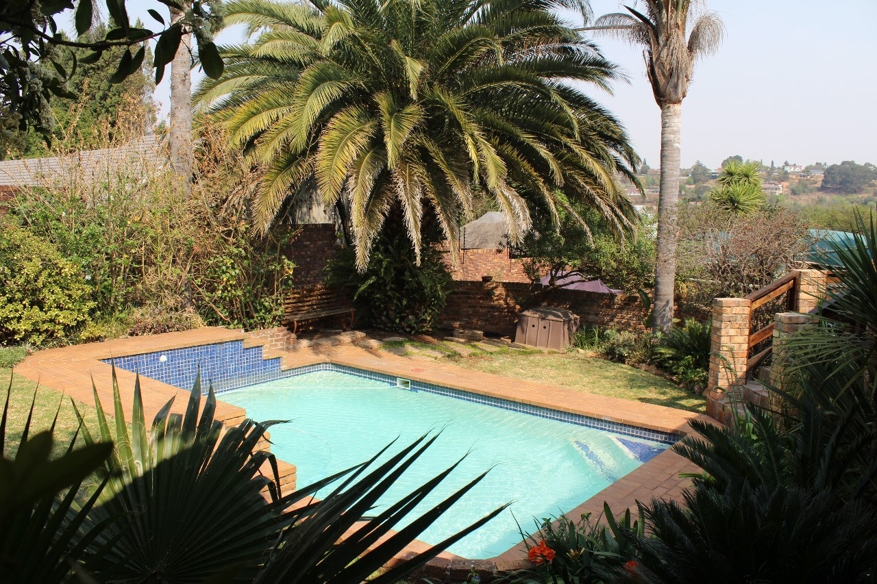 Krugersdorp Accommodation - LekkeSlaap