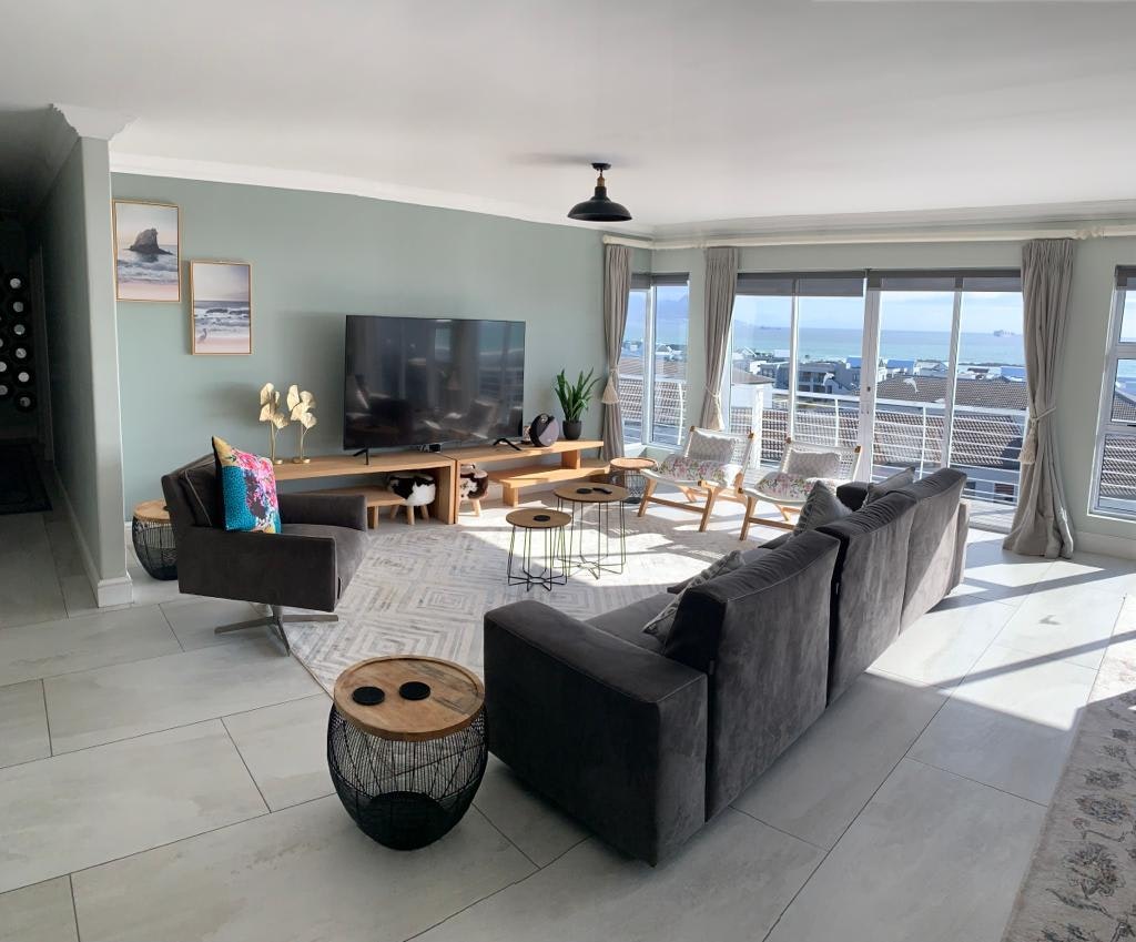 2 Dolphin Ridge | LekkeSlaap