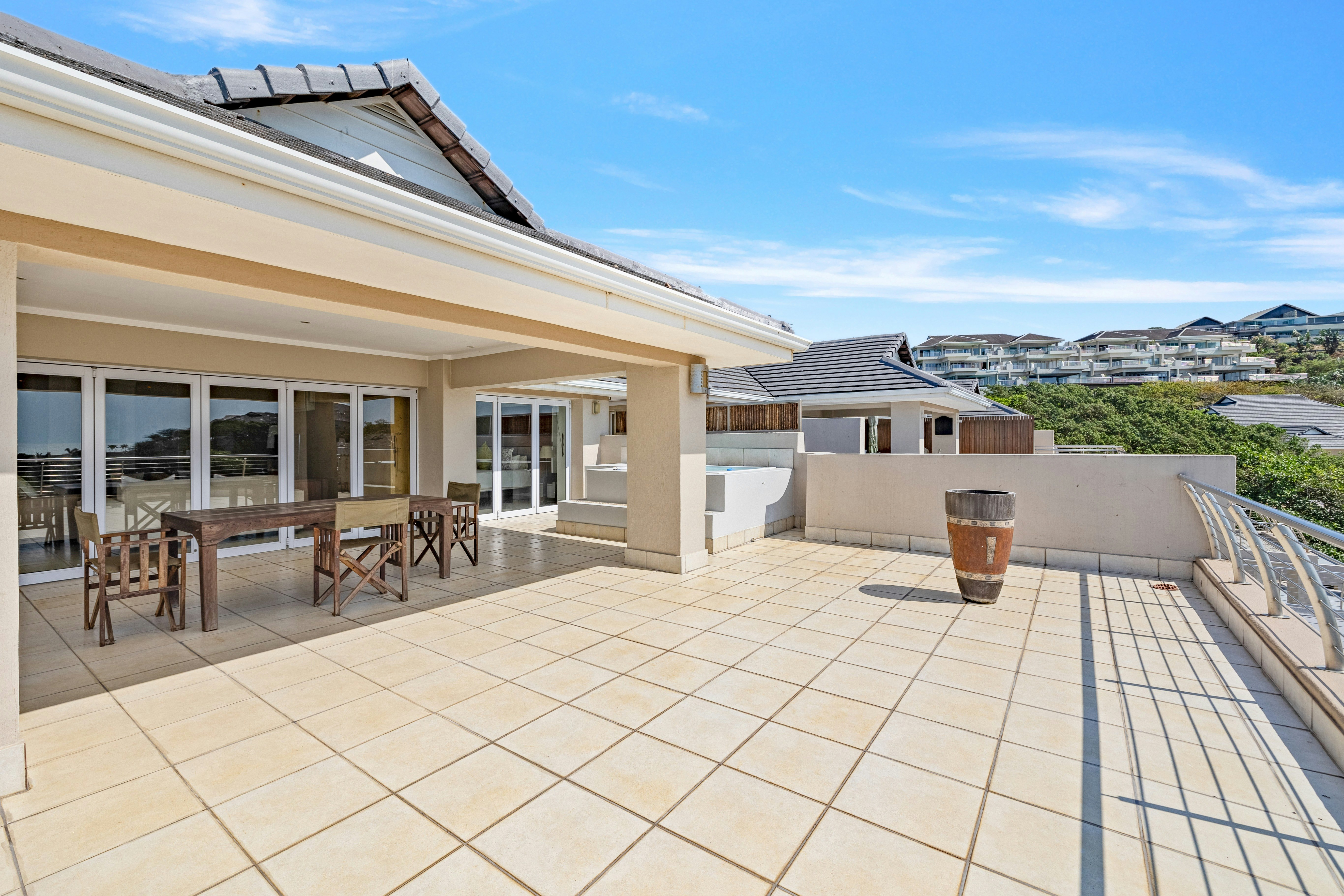 Simbithi Ocean View Penthouse | LekkeSlaap