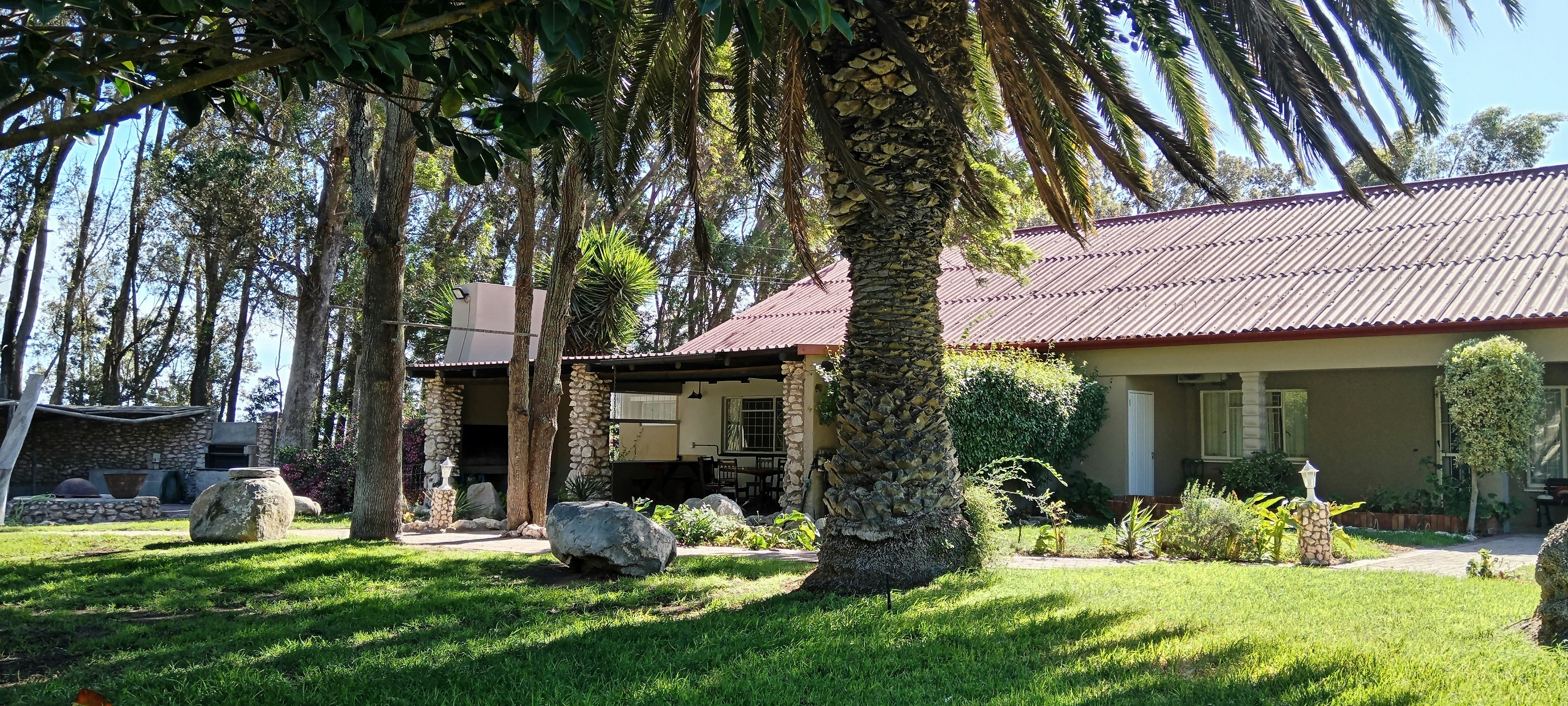 Anyskop Guest Farm/Springbok | LekkeSlaap