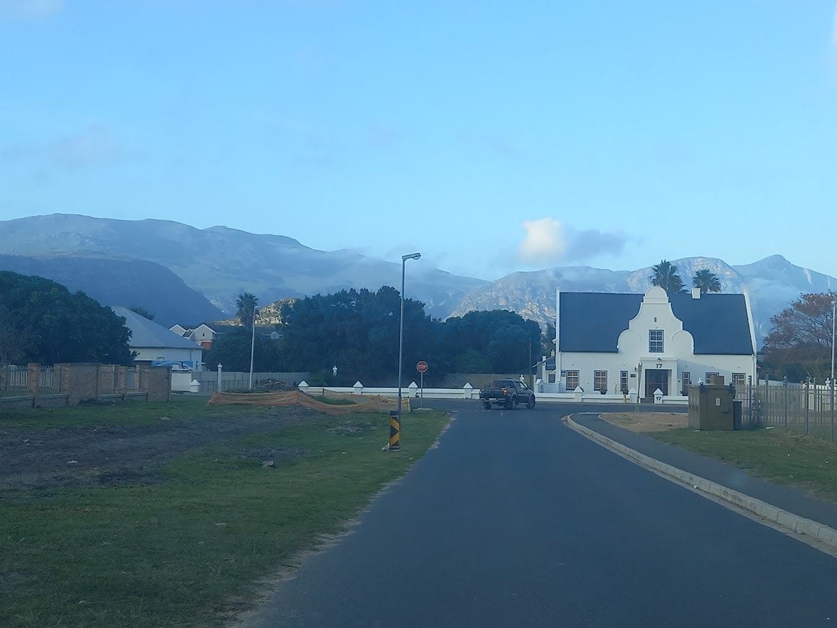 Sandbaai Accommodation - LekkeSlaap