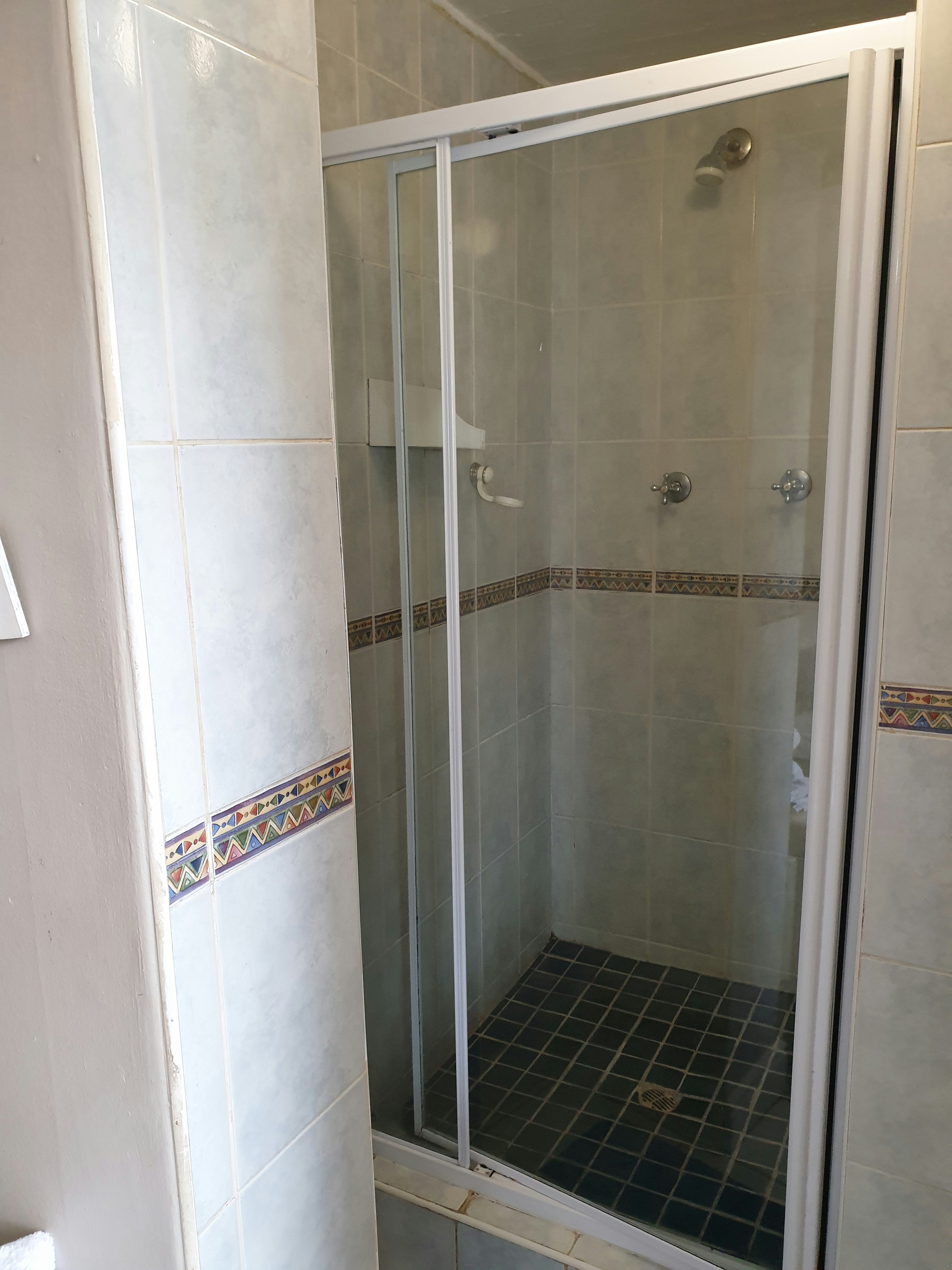 9 on La Roche Drive | Rooms