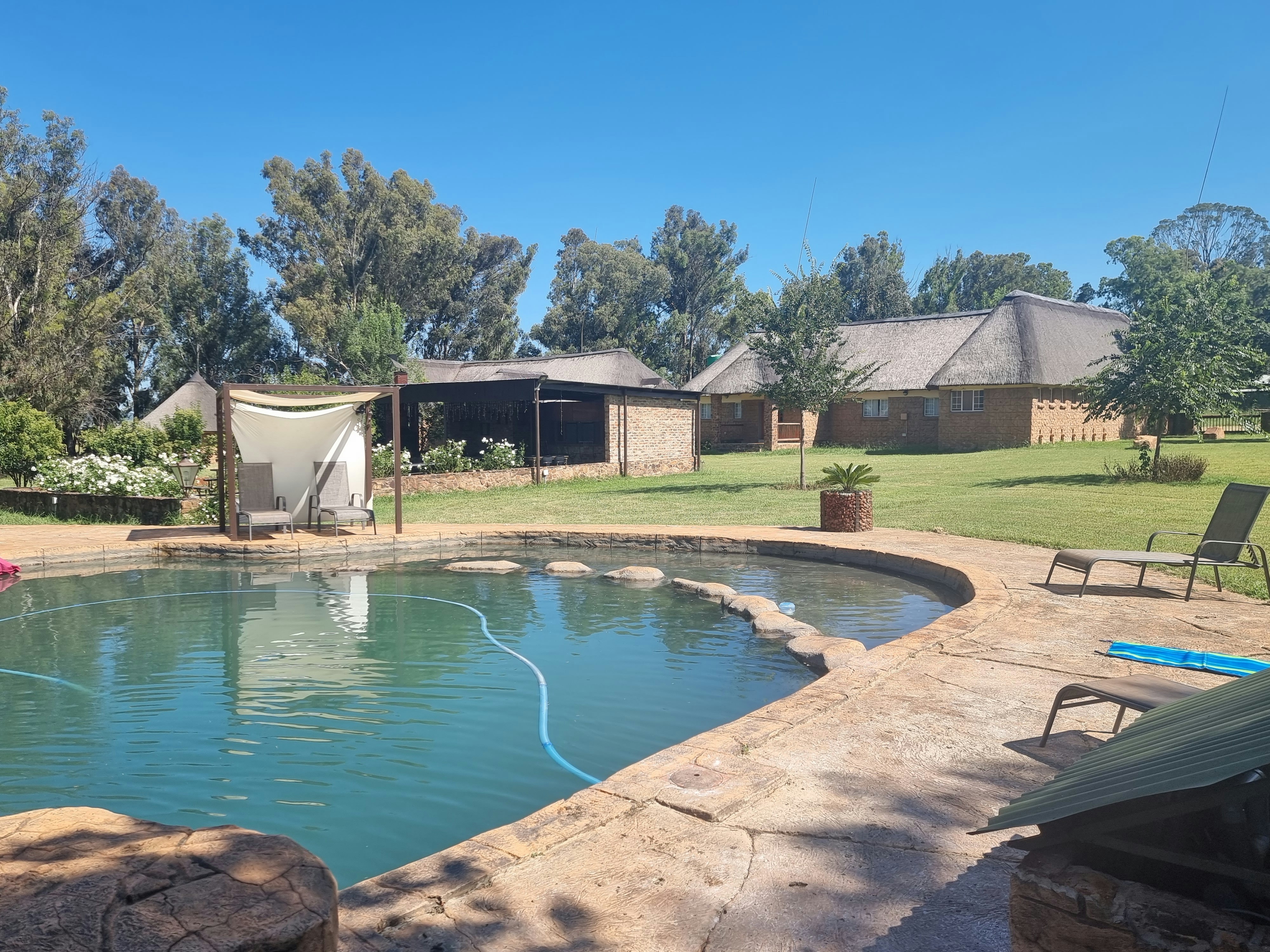 Manzini Plesier Plaas | LekkeSlaap