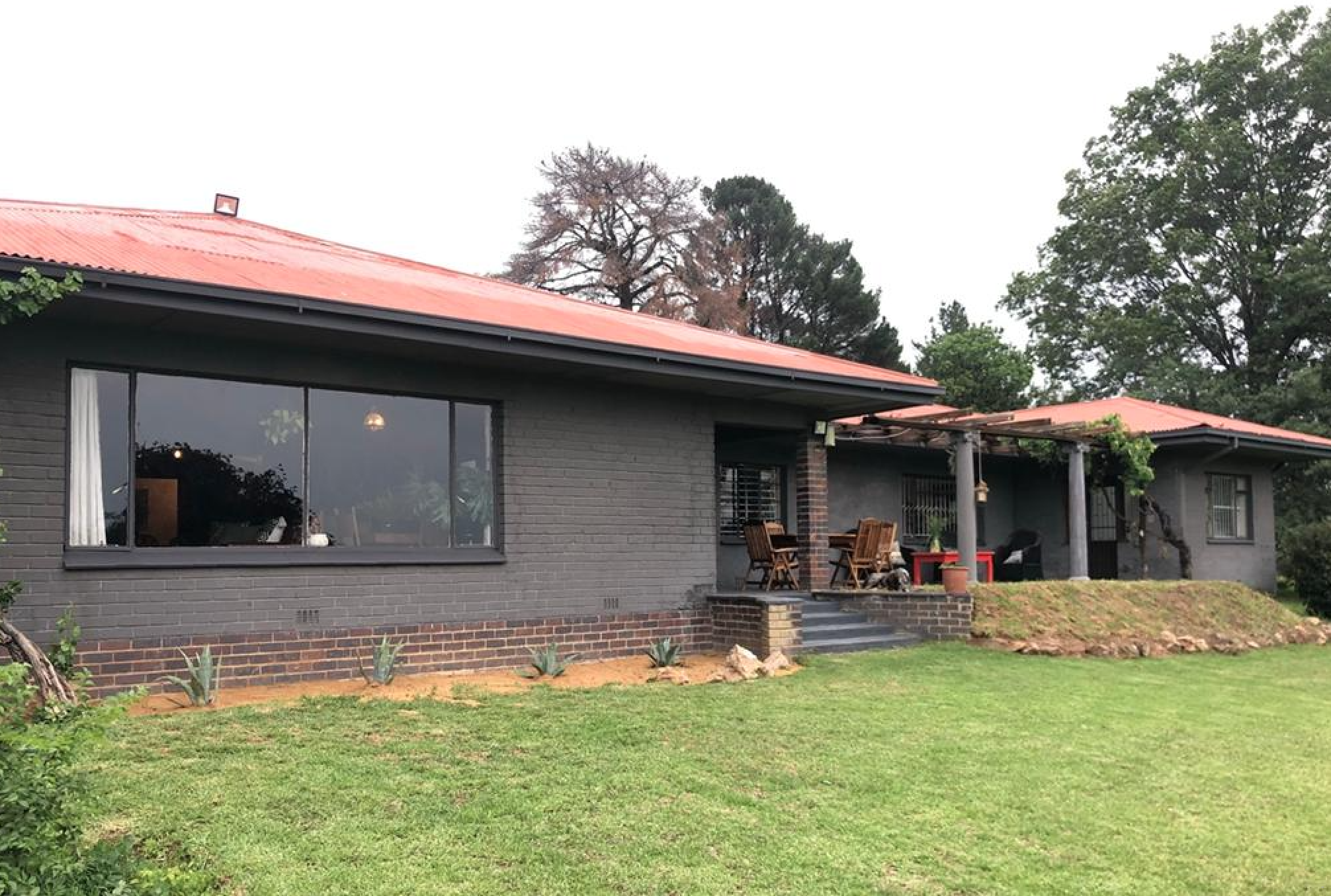 Boshoek Retro Farmhouse | LekkeSlaap