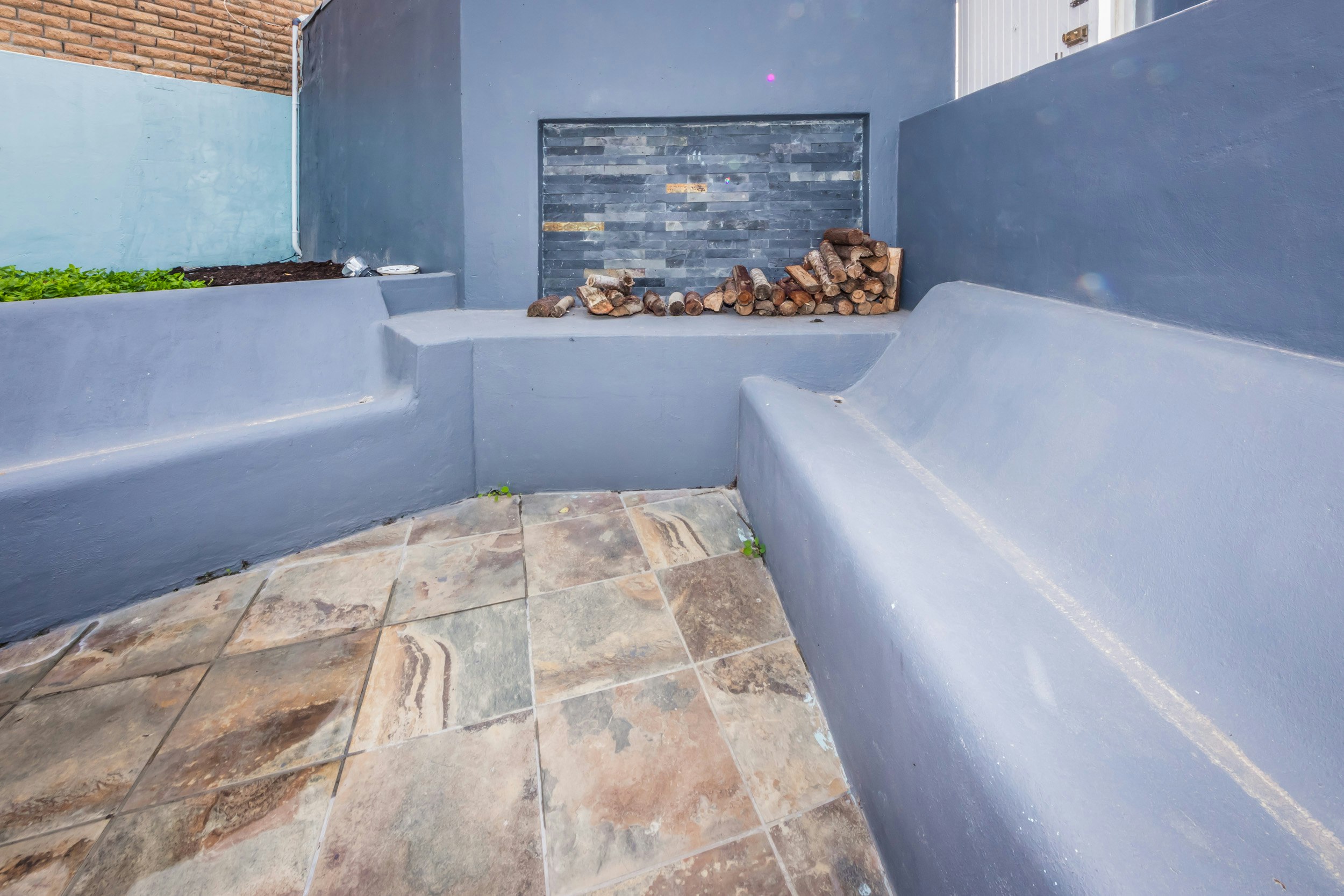 Gaia Hydro-Spa and Guest House | LekkeSlaap