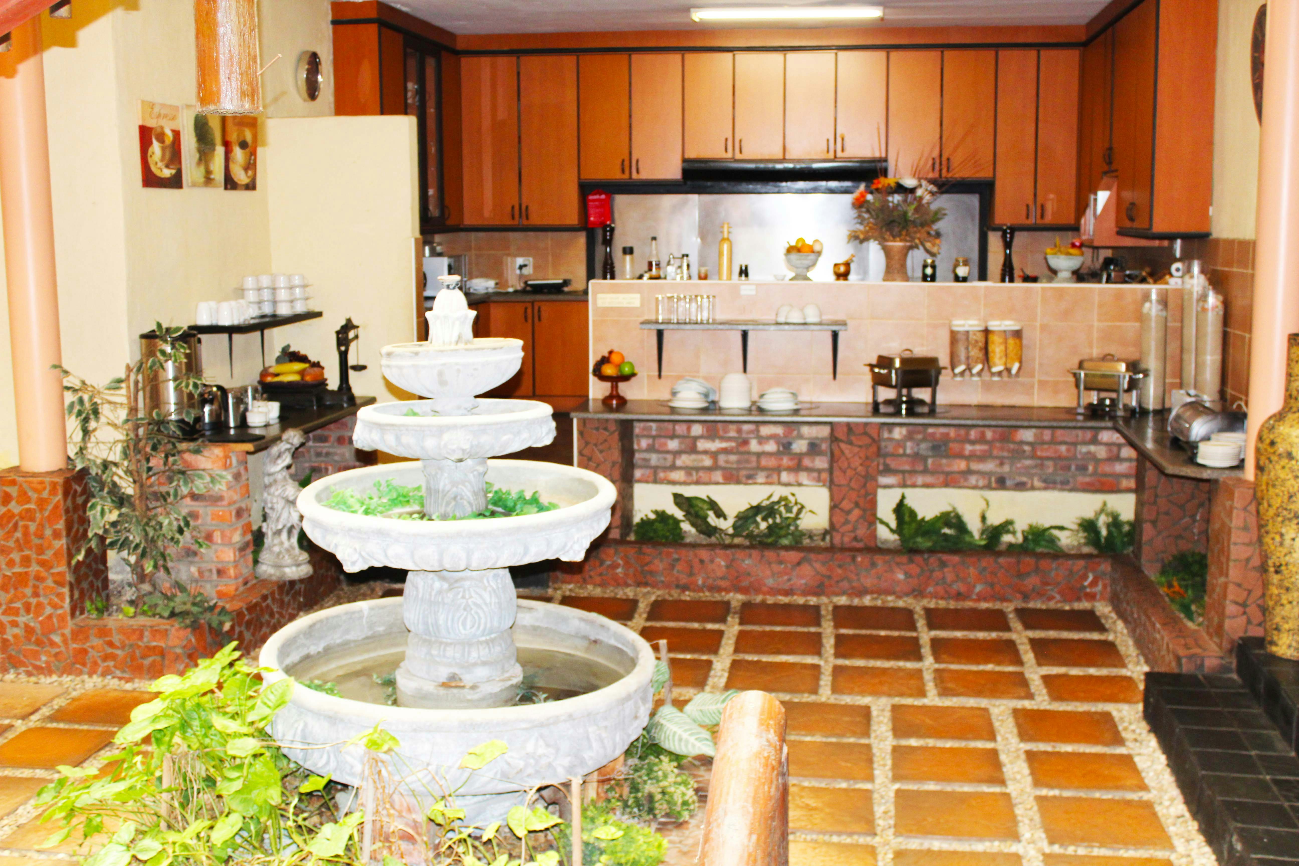 Tamapa Lodge | LekkeSlaap